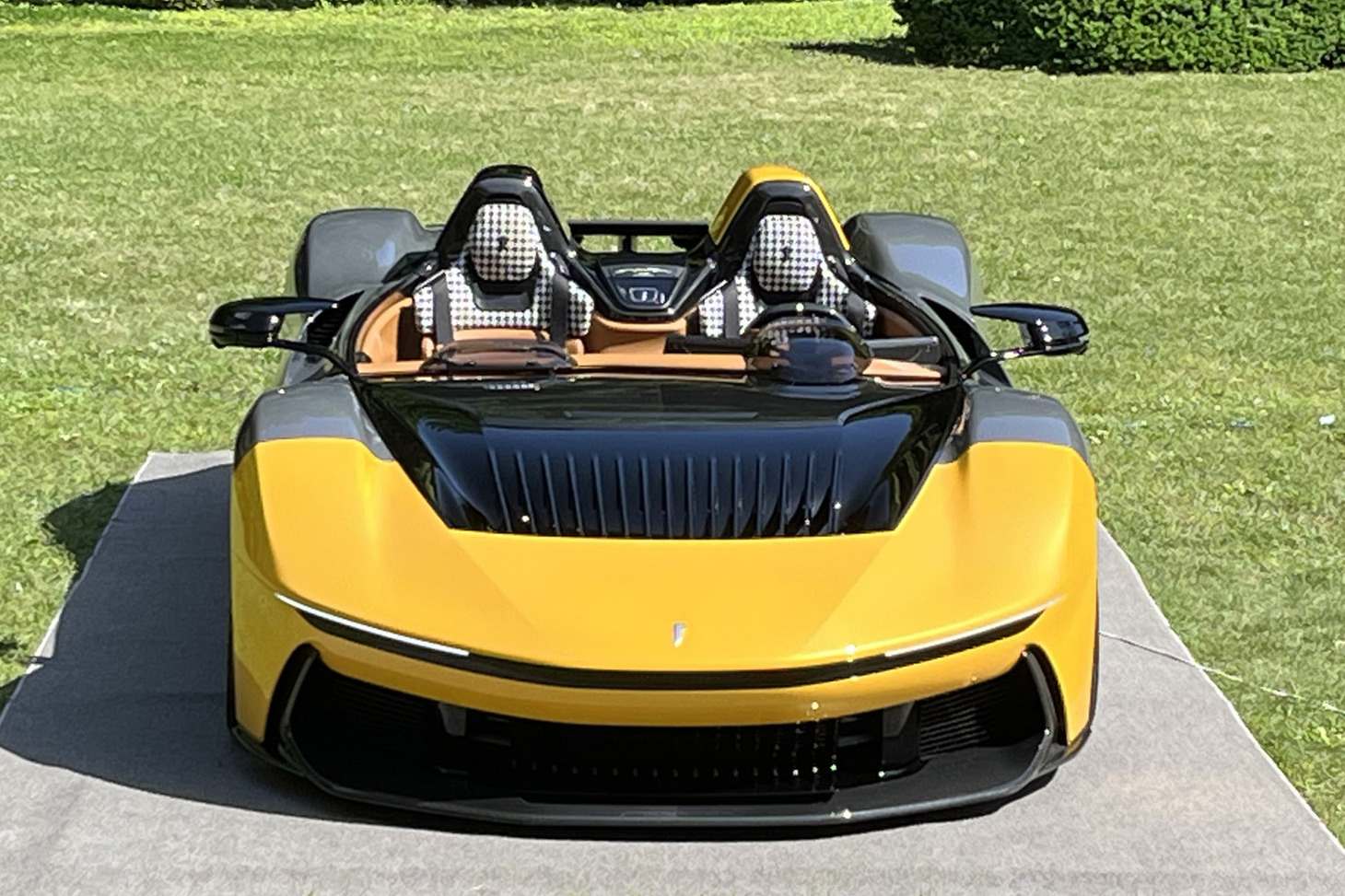 ピニンファリーナ・バティスタ チンクアンタチンクエ／B95 内装・外装など85枚 【画像・写真】 - webCG