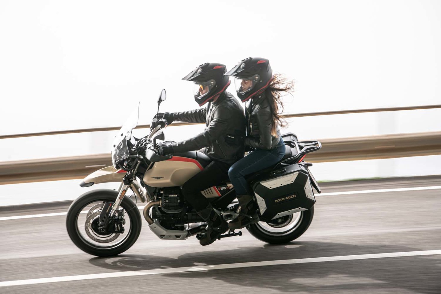 モト・グッツィV85 TT／V85 TTトラベル／V85 TT 100周年記念スペシャルエディション 内装・外装など32枚 【画像・写真】 - webCG