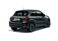 「FIAT」ロゴ入りシートに注目 「フィアット500Xクラブ」登場 【ニュース】 - webCG