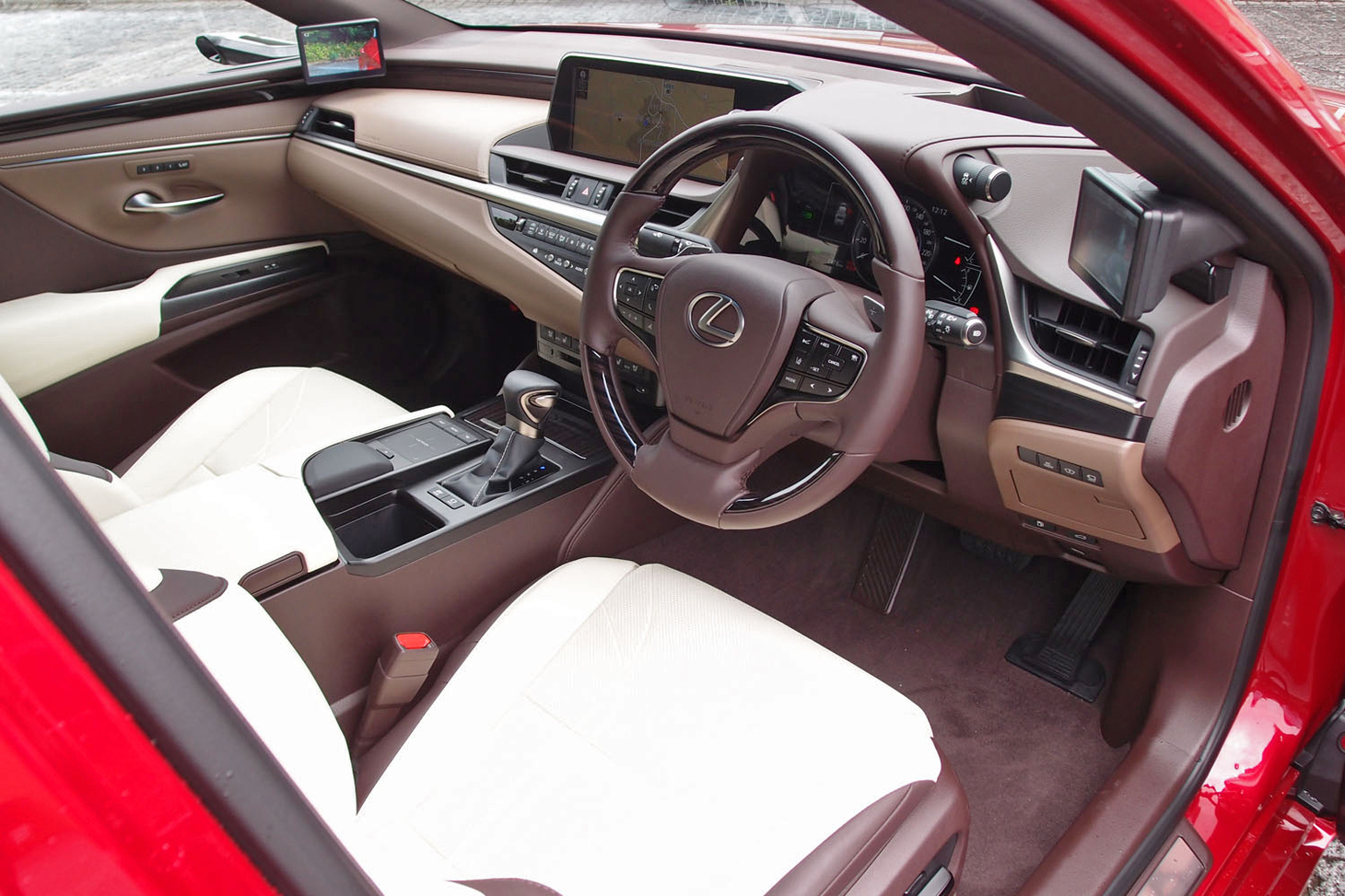 レクサスES300h“バージョンL” 内装・外装など44枚 【画像・写真】 - webCG