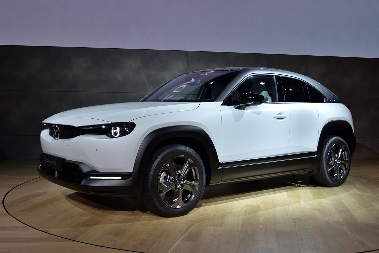 マツダMX-30：あえて電池少なめ搭載のEV 【ニュース】 の画像4枚 - webCG