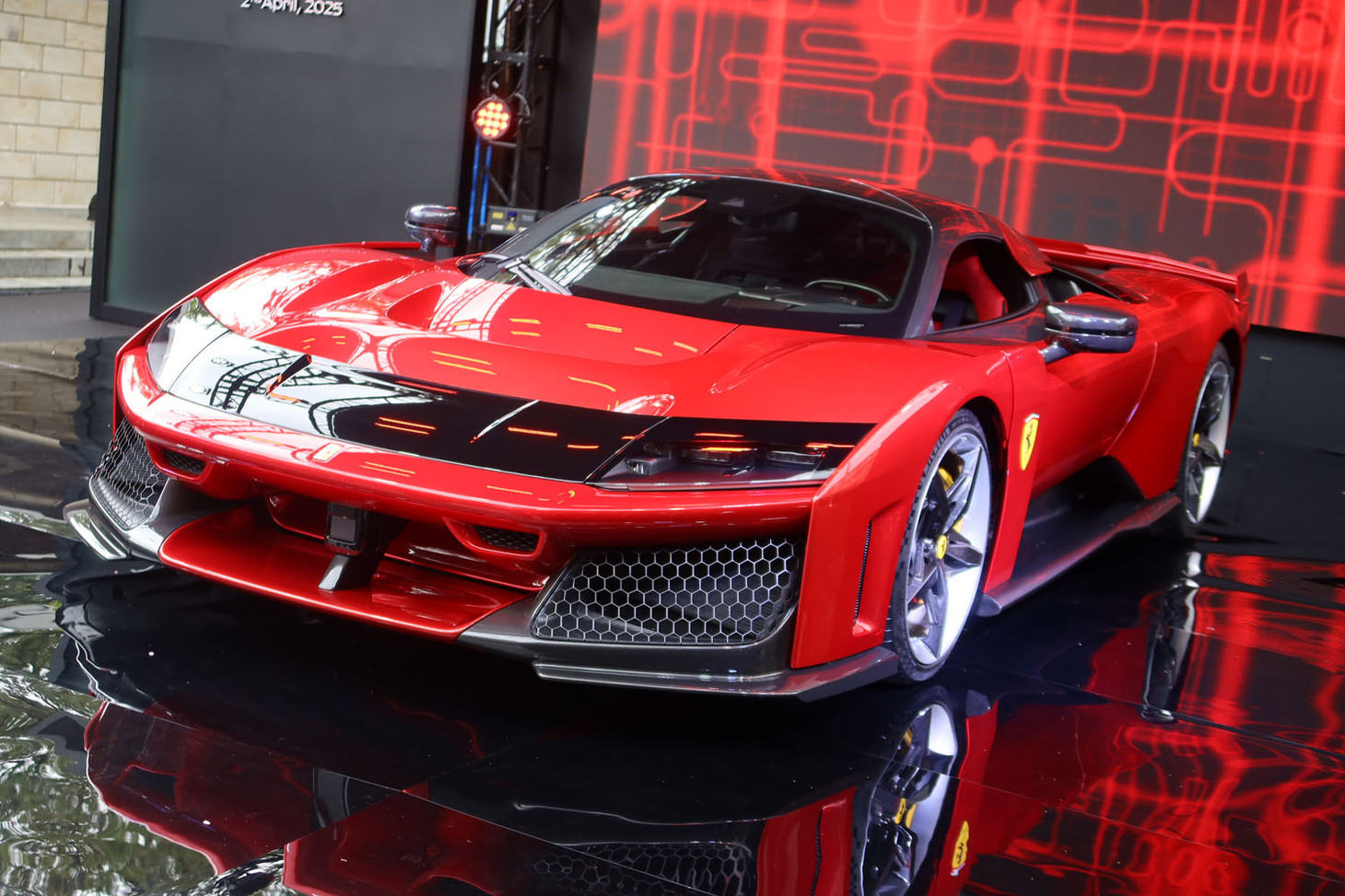 フェラーリF80 内装・外装など66枚 【画像・写真】 - webCG