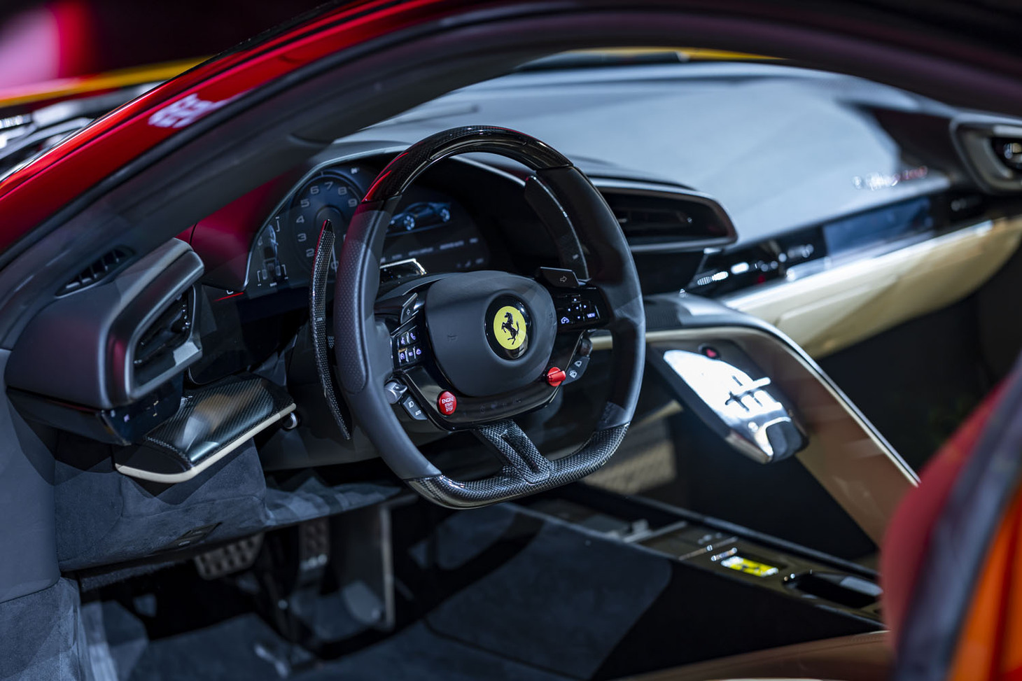 新型「フェラーリ849テスタロッサ」発表イベントの会場から 内装・外装など76枚 【画像・写真】 - webCG