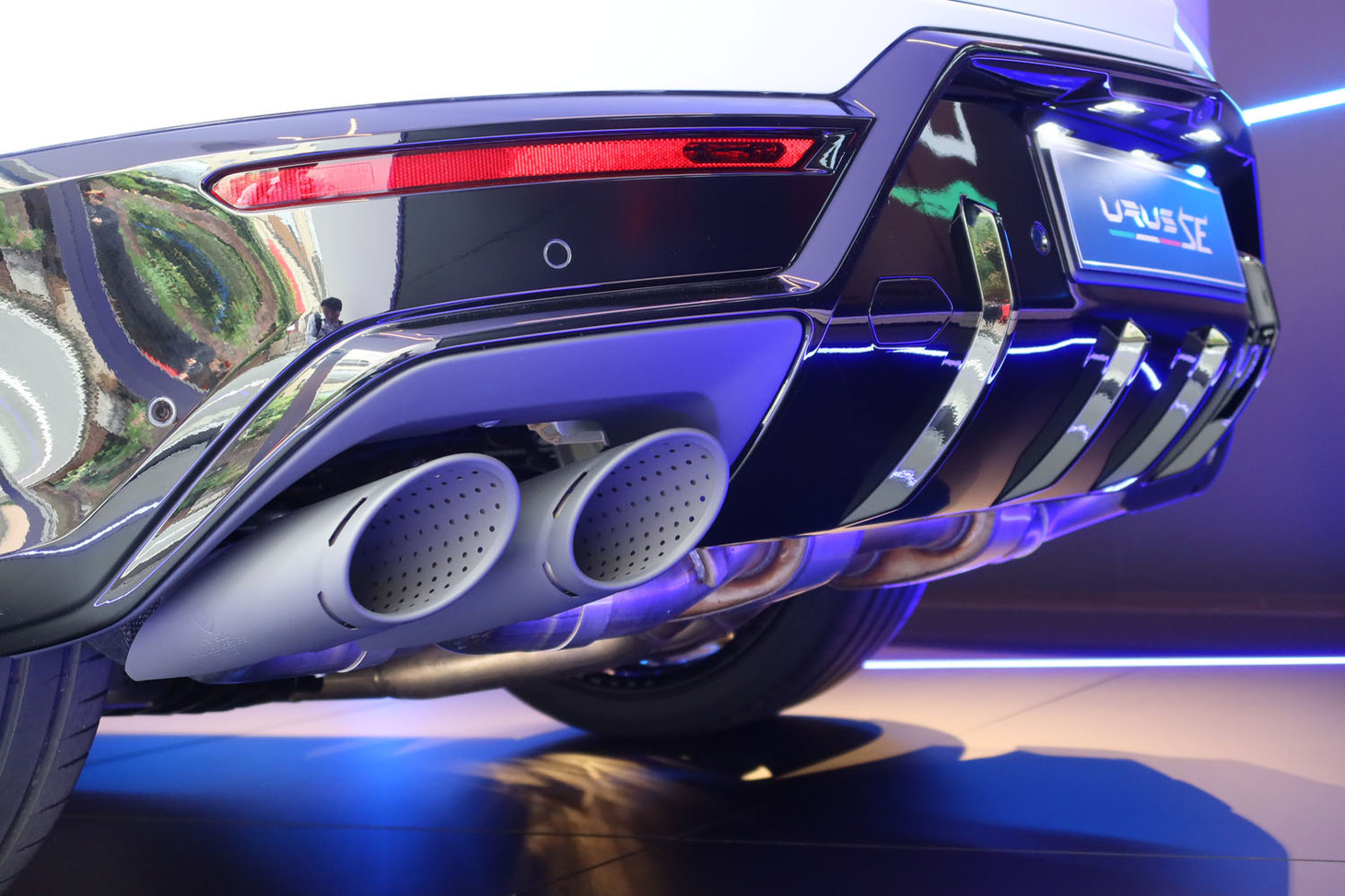 ランボルギーニ・ウルスSE 内装・外装など34枚 【画像・写真】 - webCG