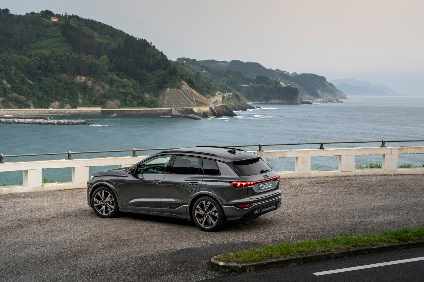 アウディQ6 e-tronクワトロ（4WD）／SQ6 e-tron（4WD）【海外試乗記】 の画像22枚 - webCG