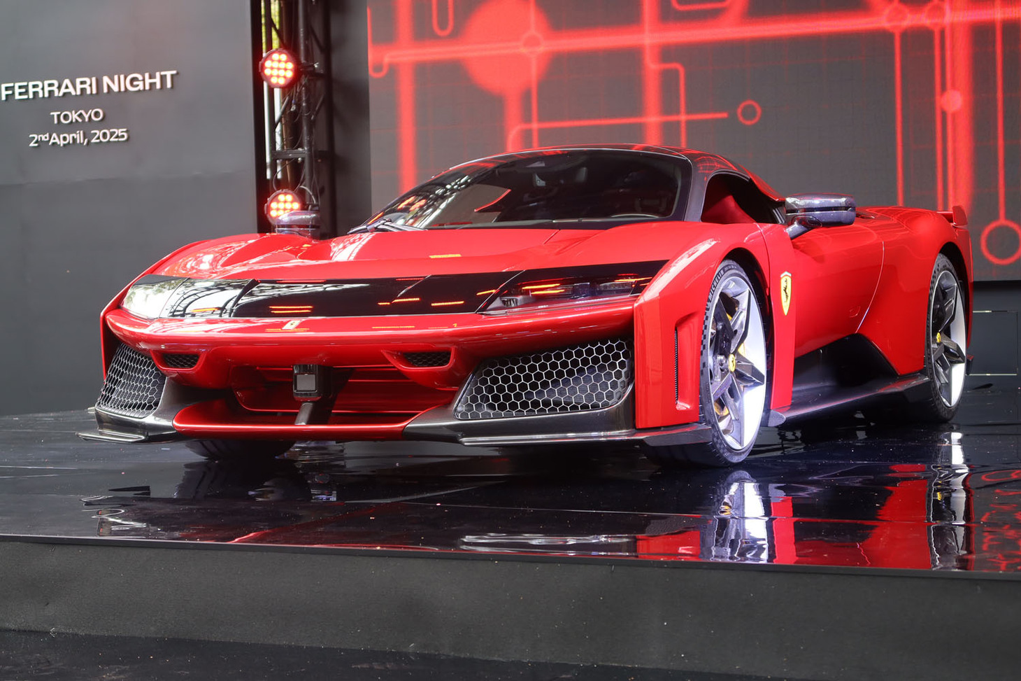 フェラーリF80 内装・外装など66枚 【画像・写真】 - webCG