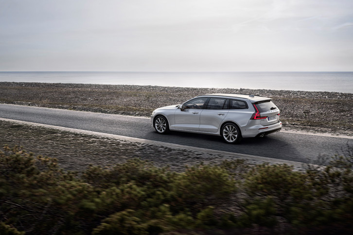 ボルボV60 内装・外装など70枚 【画像・写真】 - webCG