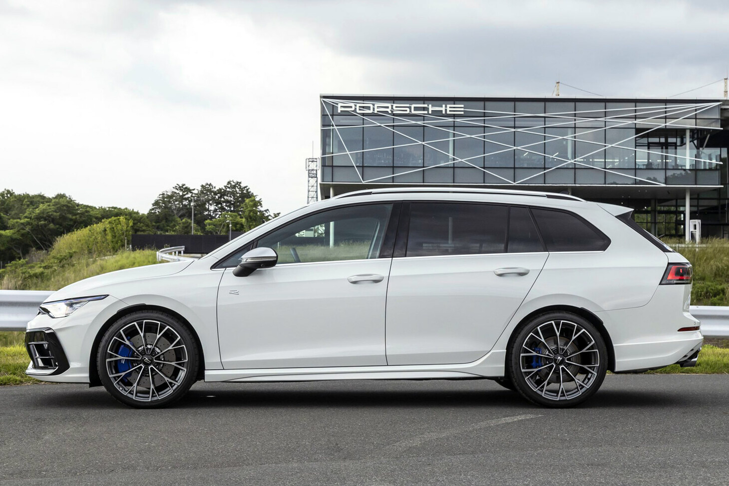 フォルクスワーゲン・ゴルフRヴァリアント／ゴルフR／ゴルフGTI【試乗記】 の画像26枚 - webCG