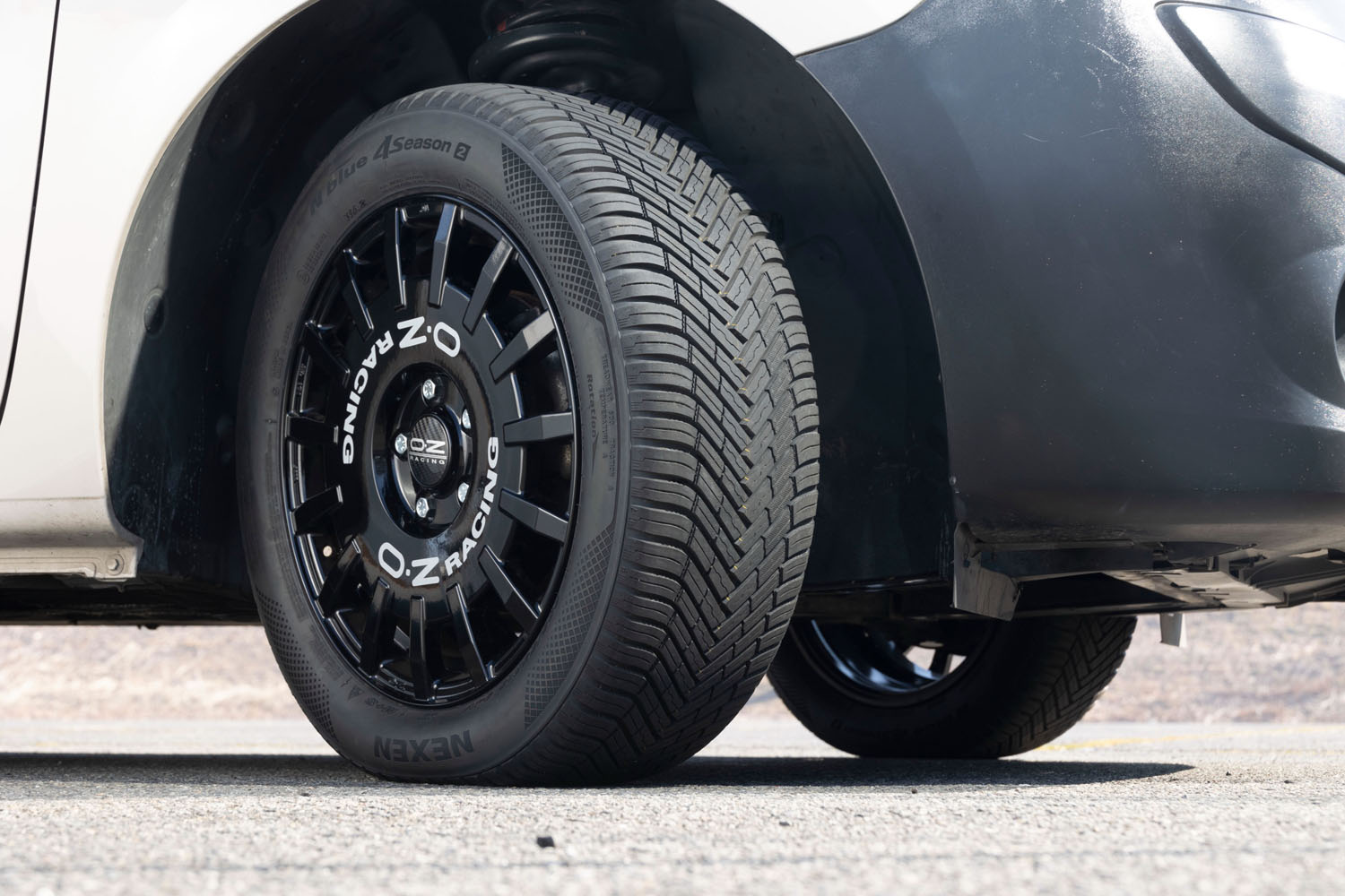 進化したオールシーズンタイヤ「N-BLUE 4Season 2」の走りを体感 【2025-2026 Winter webCGタイヤセレクション＜AD＞】 - webCG