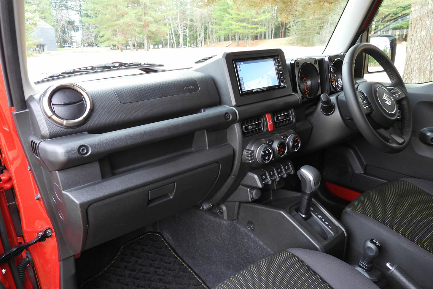 スズキ・ジムニー ノマド 内装・外装など104枚 【画像・写真】 - webCG