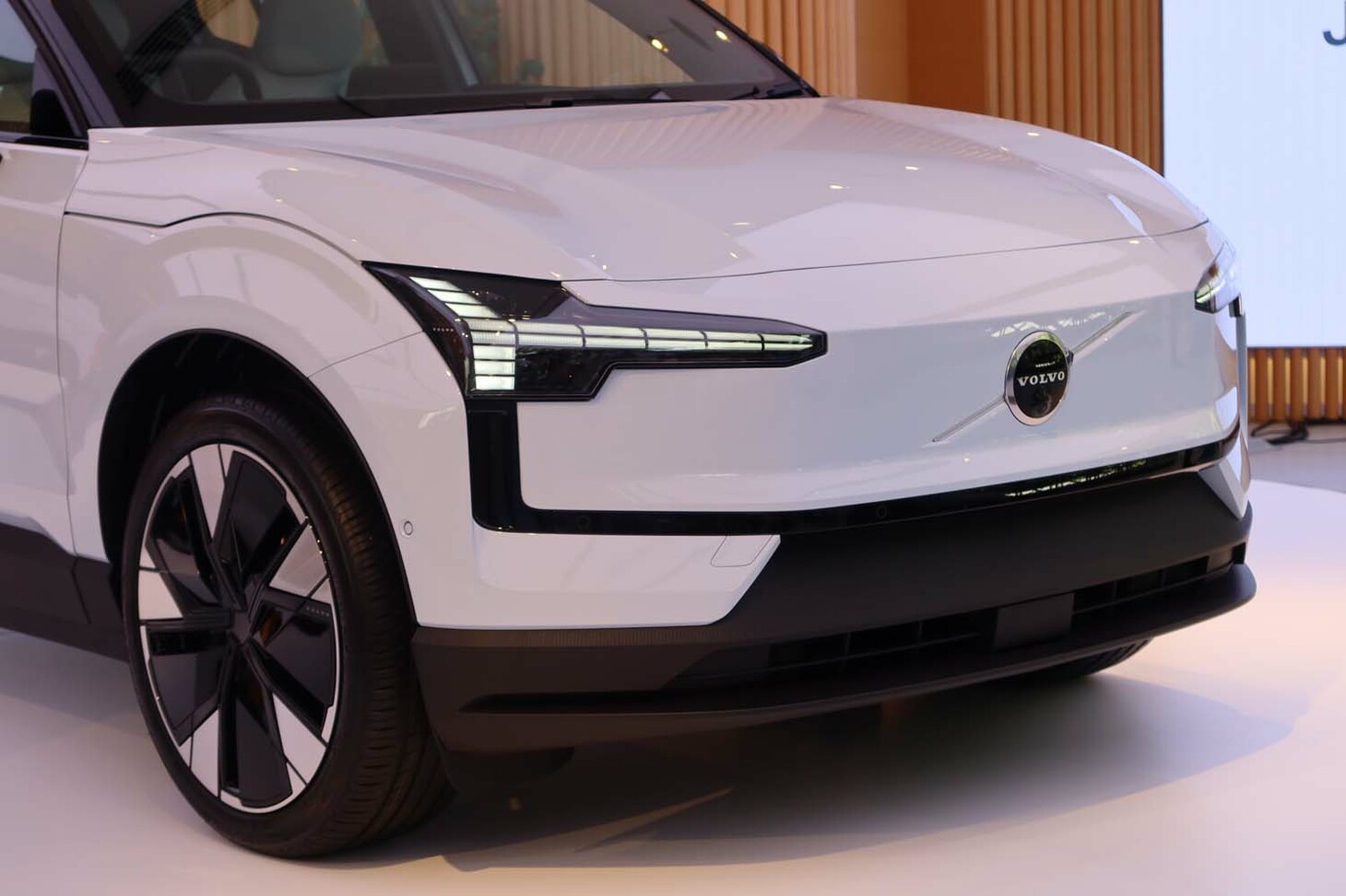 ボルボEX30ウルトラ シングルモーター エクステンデッドレンジ 内装・外装など70枚 【画像・写真】 - webCG