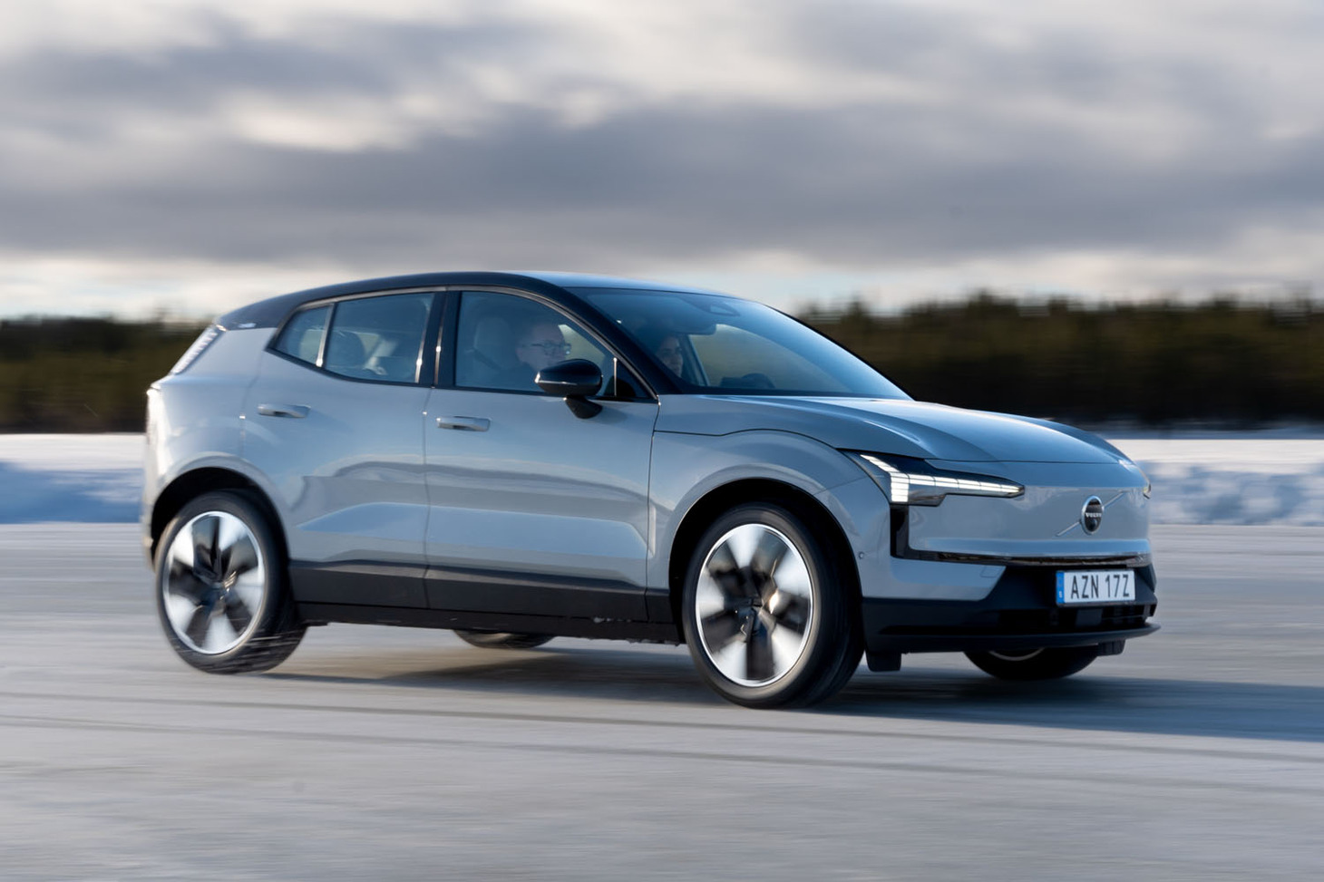 ボルボEX30ツインモーター パフォーマンス（4WD）【海外試乗記】 の画像14枚 - webCG