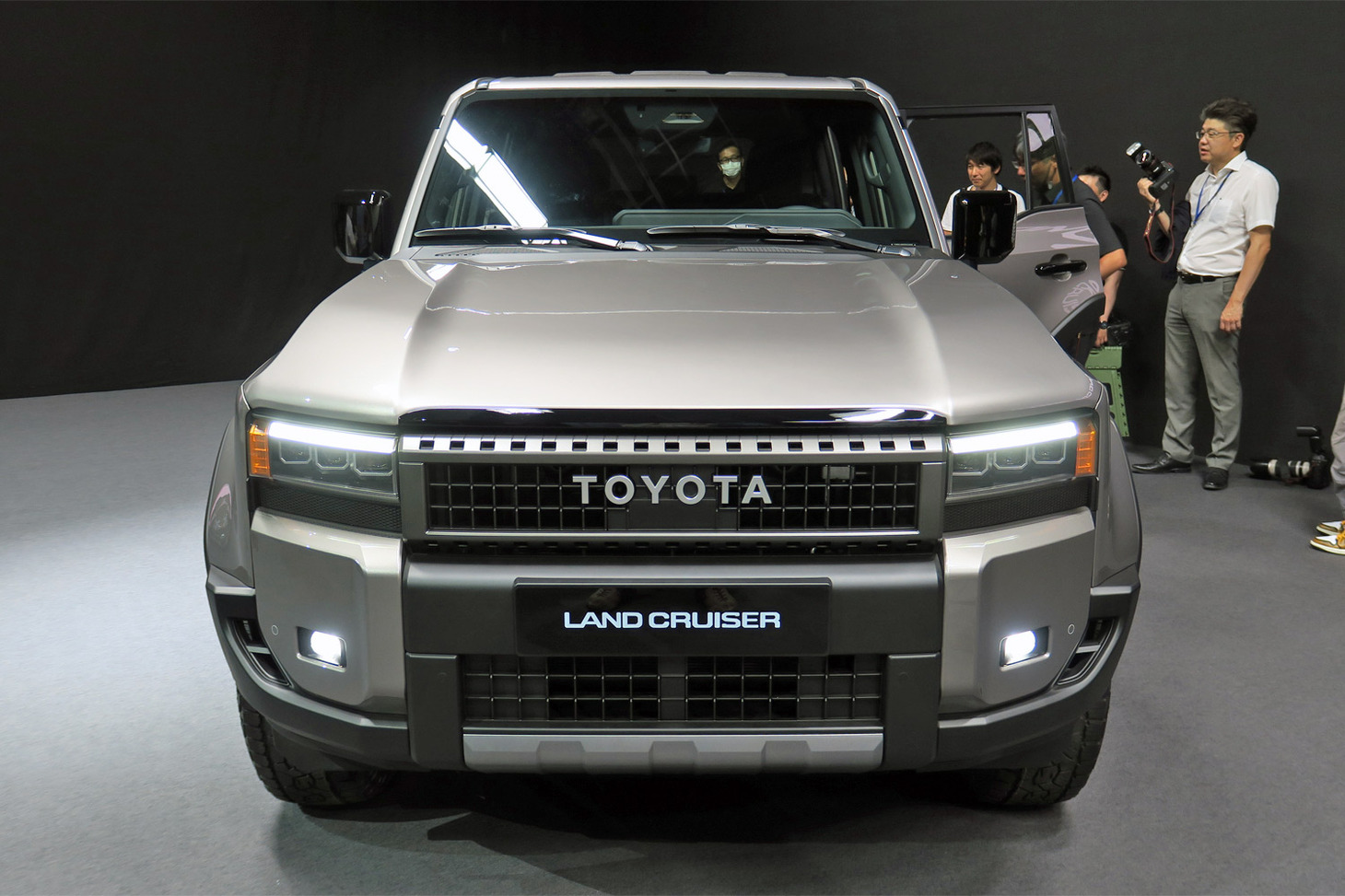 トヨタ・ランドクルーザー“250” 内装・外装など73枚 【画像・写真】 - webCG