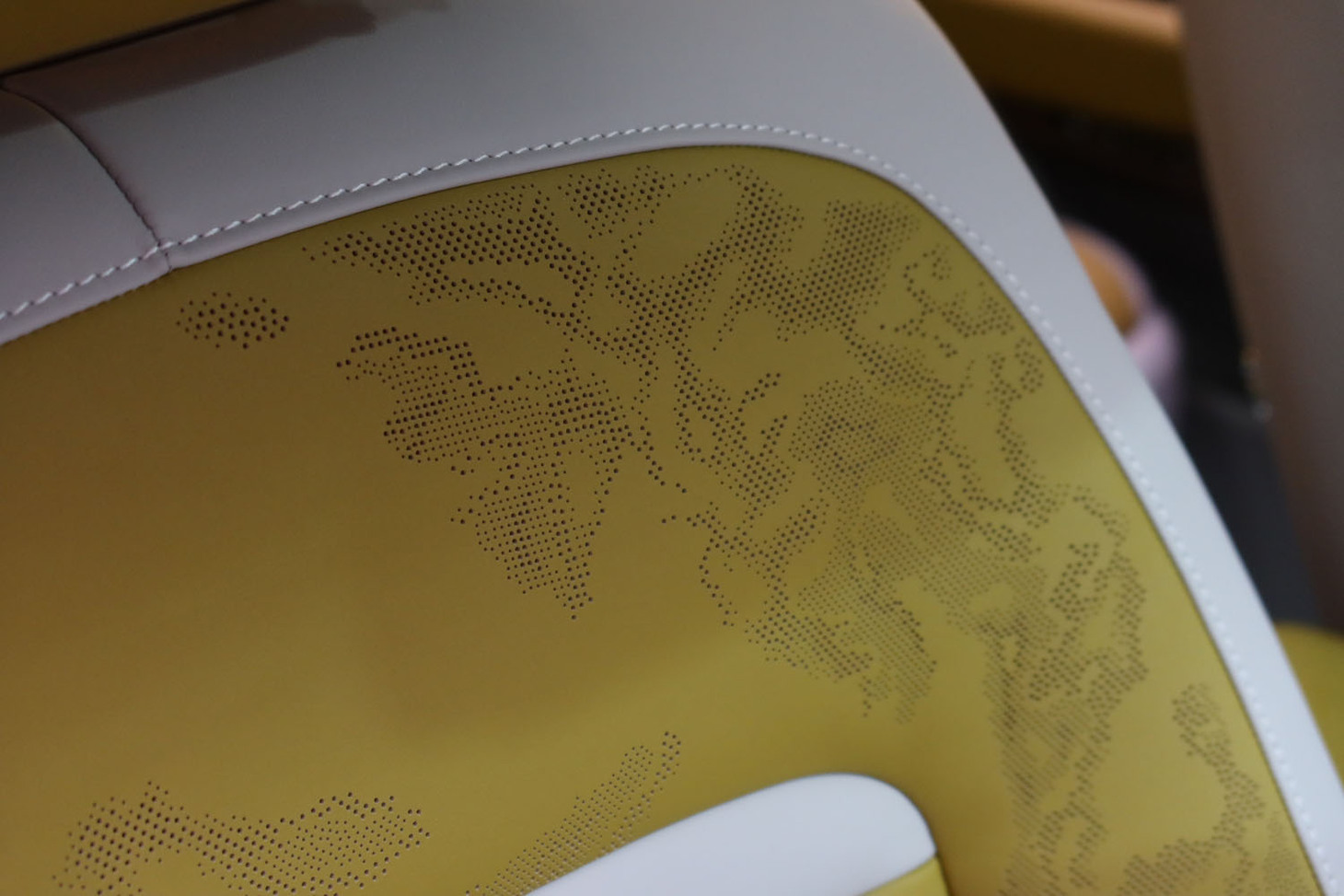 ロールス・ロイス・カリナン シリーズII 内装・外装など50枚 【画像・写真】 - webCG