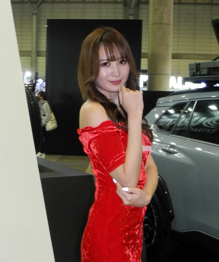 【東京オートサロン2023】 コンパニオン名鑑（その10） ビジュアル24枚 【画像・写真】 - webCG