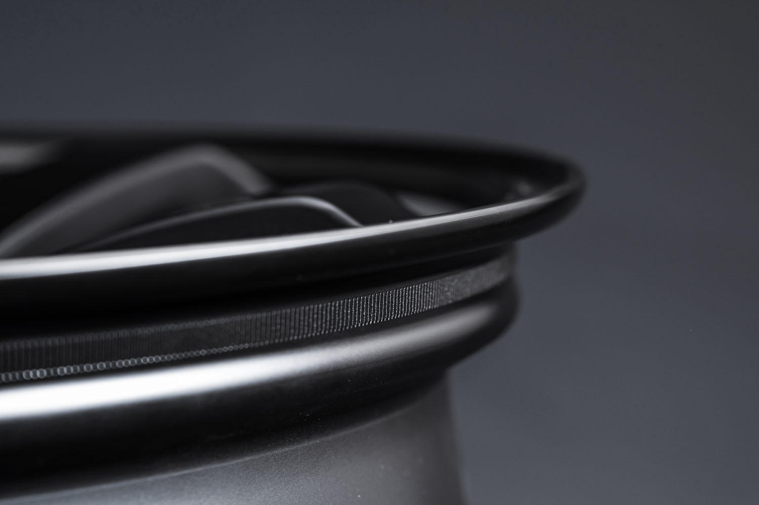 進化し続ける名品「TE37」を知る 【最高峰技術の結晶 レイズが鍛えた高性能ホイールの世界＜AD＞】 - webCG