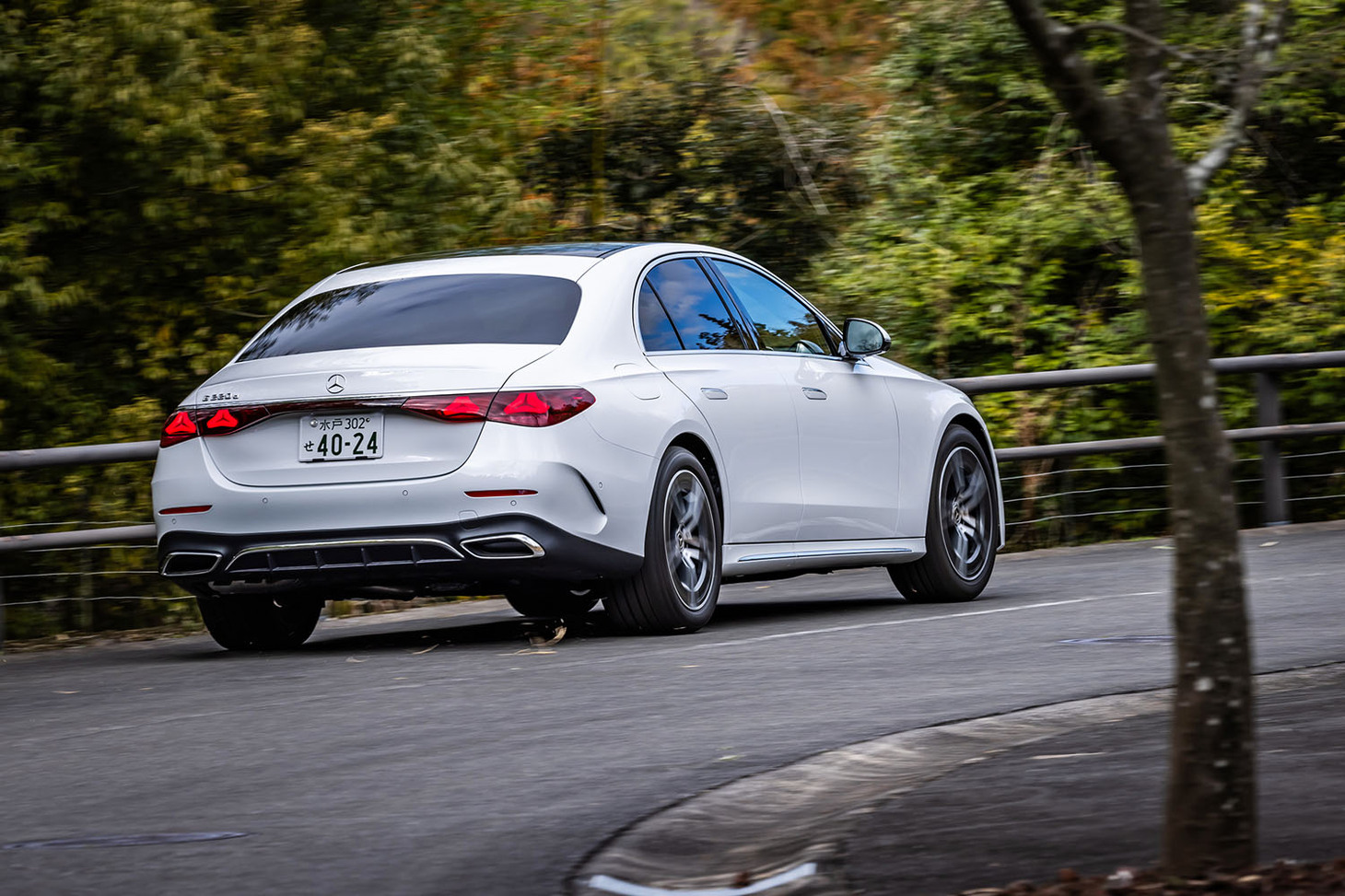 メルセデス・ベンツE220dアバンギャルド(FR/9AT)【試乗記】 の画像19枚 - webCG