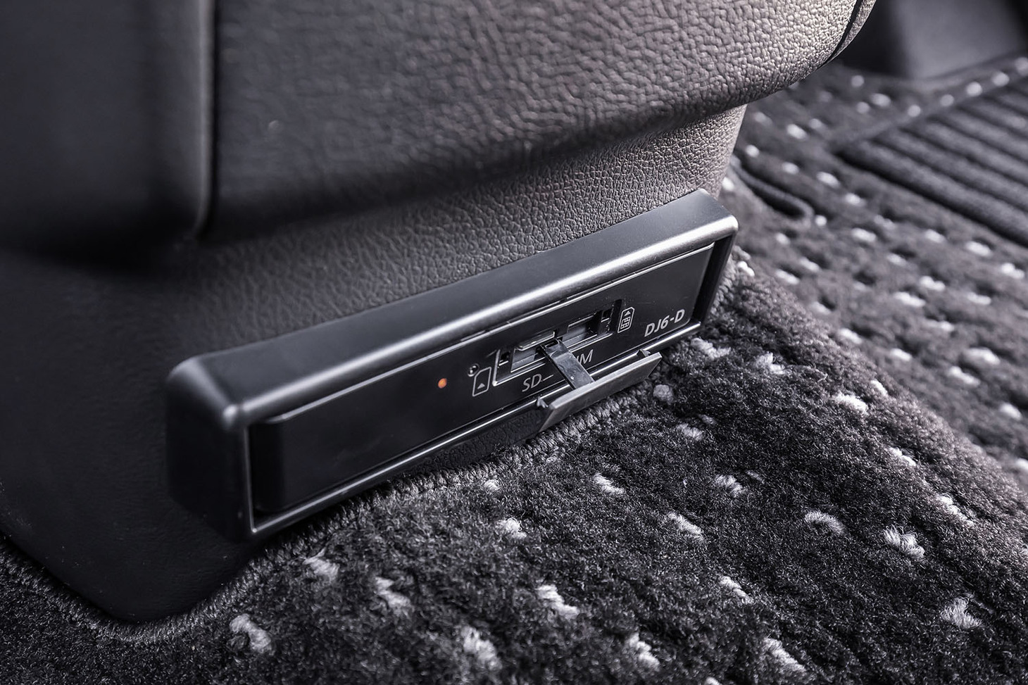 三菱デリカミニ 内装・外装など92枚 【画像・写真】 - webCG