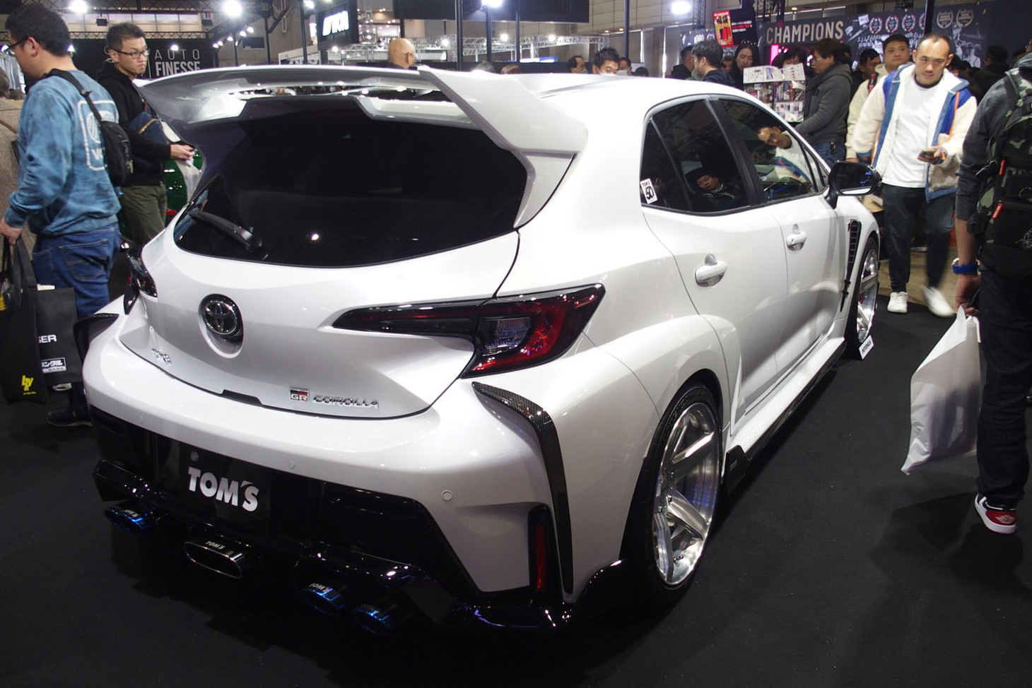 東京オートサロン2024（TOM’S） 内装・外装など50枚 【画像・写真】 - webCG