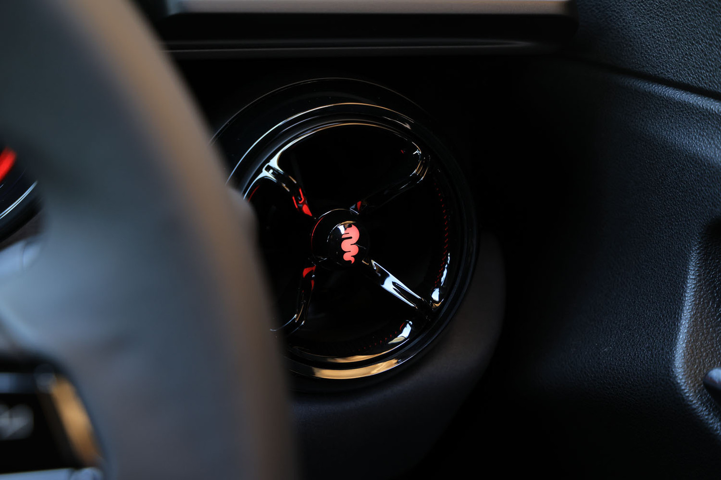 アルファ・ロメオ・ジュニア イブリダ コア（FF/6AT）【試乗記】 の画像19枚 - webCG