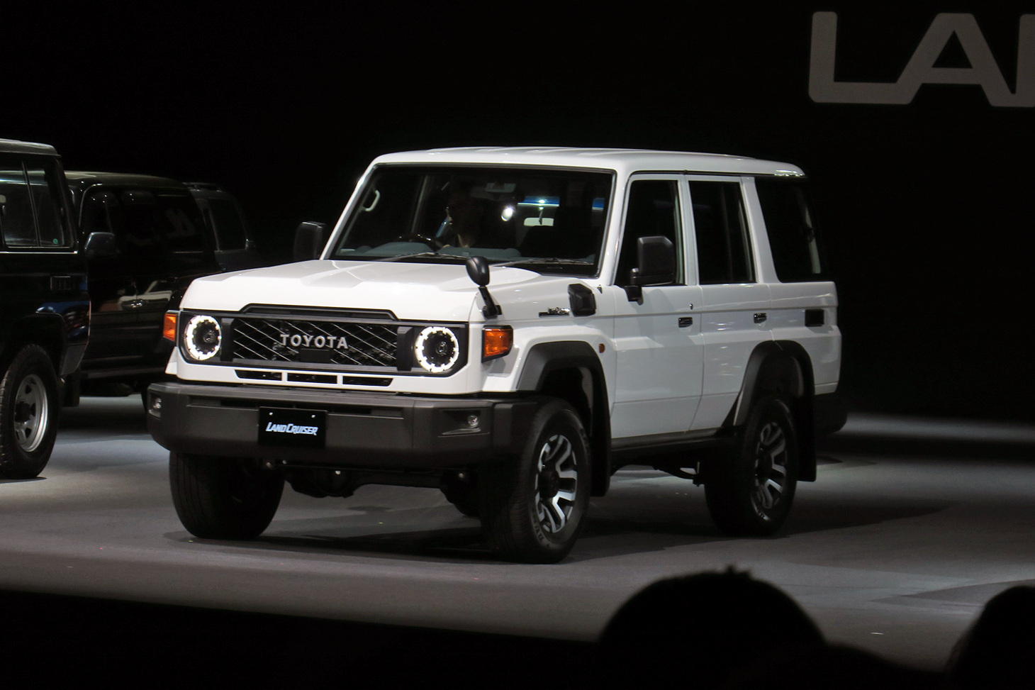 トヨタ・ランドクルーザー“250” 内装・外装など73枚 【画像・写真】 - webCG