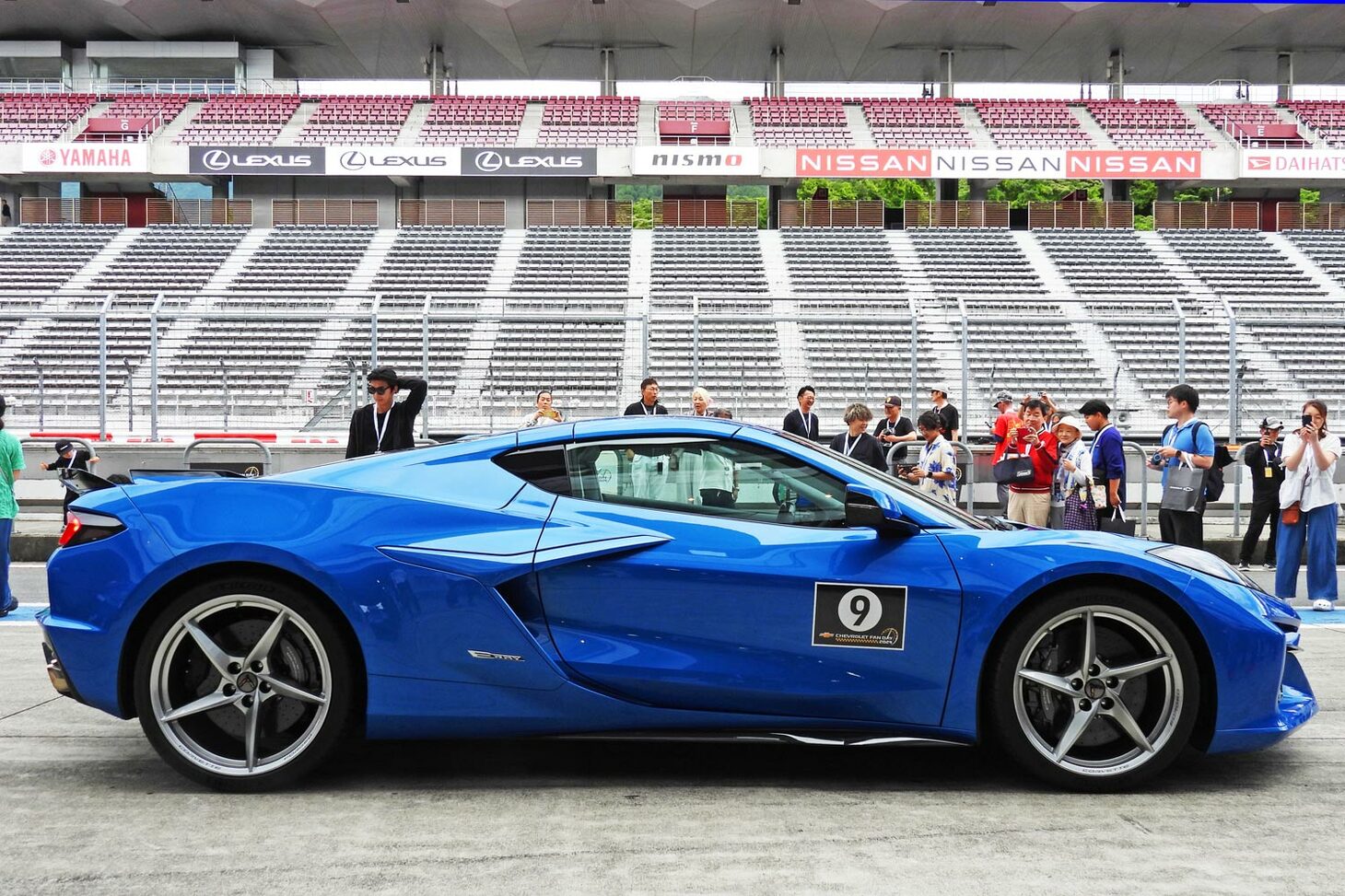 シボレー・コルベットE-Ray 内装・外装など57枚 【画像・写真】 - webCG