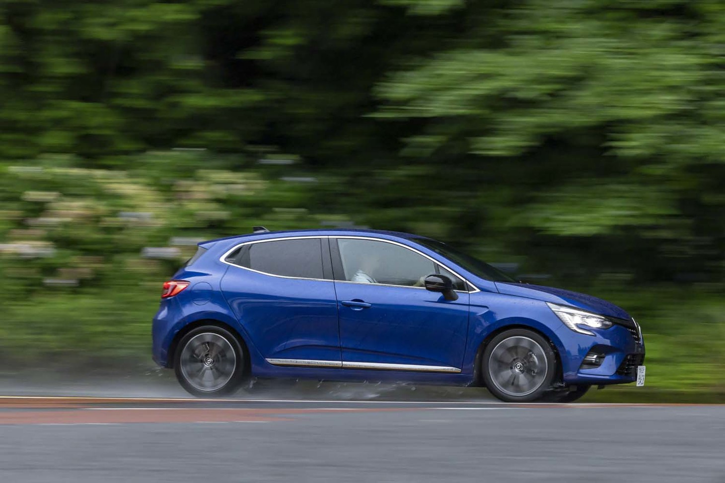 ルノー・ルーテシアE-TECHハイブリッド（前編） の画像11枚 - webCG