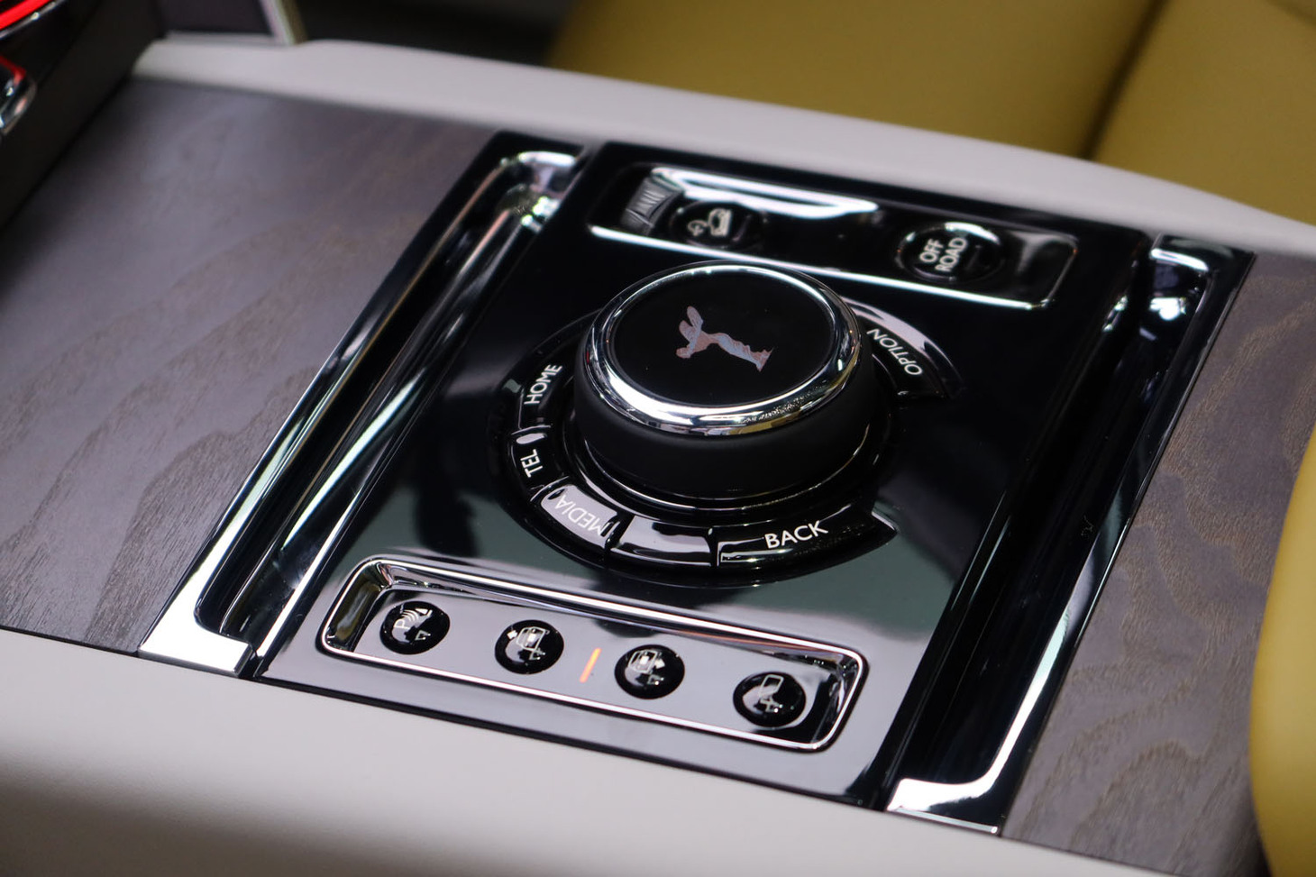 ロールス・ロイス・カリナン シリーズII 内装・外装など50枚 【画像・写真】 - webCG