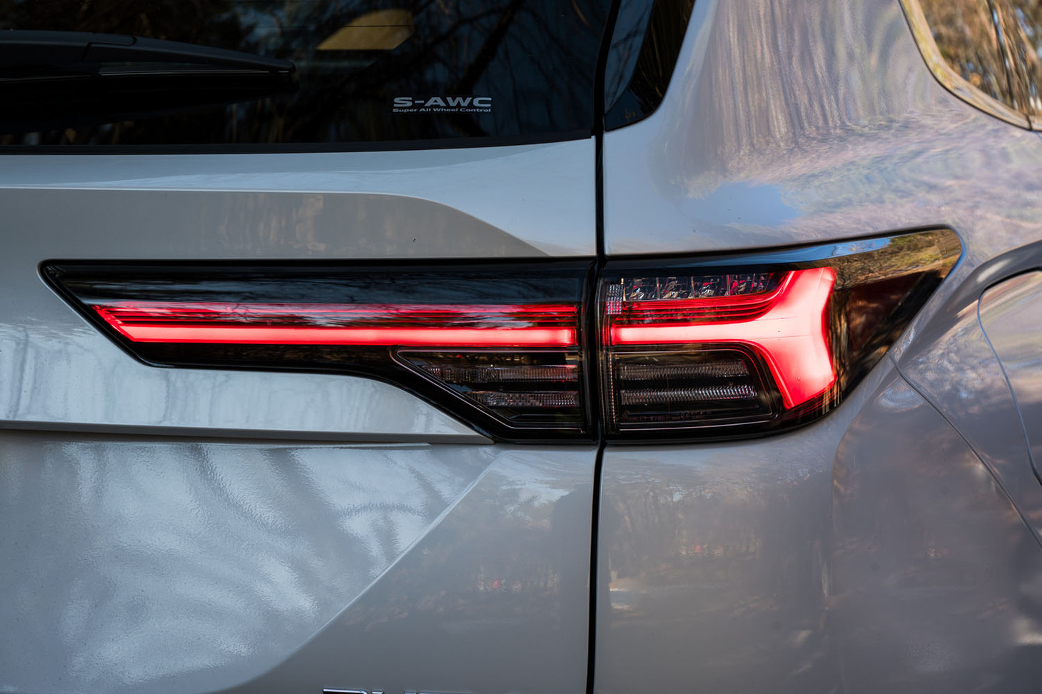 三菱アウトランダーPエグゼクティブパッケージ（4WD）【試乗記】 の画像19枚 - webCG