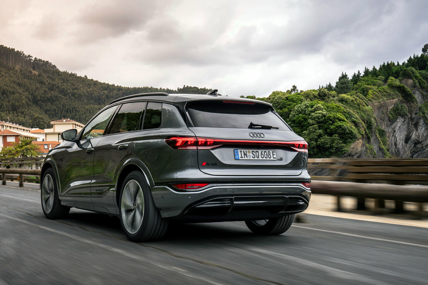 アウディQ6 e-tronクワトロ（4WD）／SQ6 e-tron（4WD）【海外試乗記】 の画像22枚 - webCG