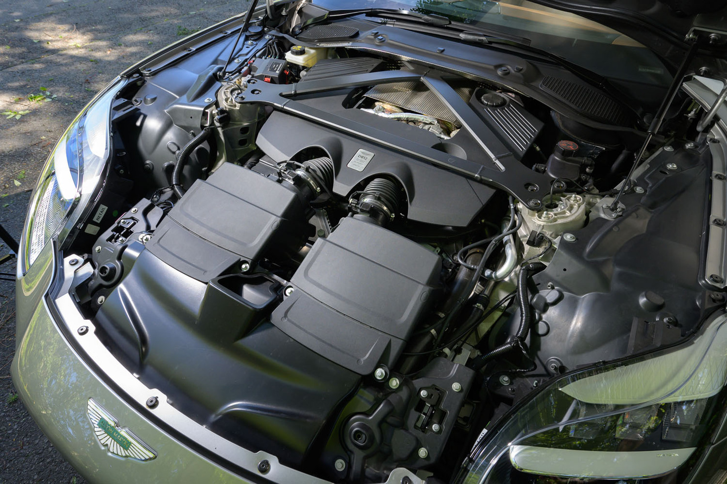 アストンマーティンDB12ヴォランテ（FR/8AT）【試乗記】 の画像21枚 - webCG