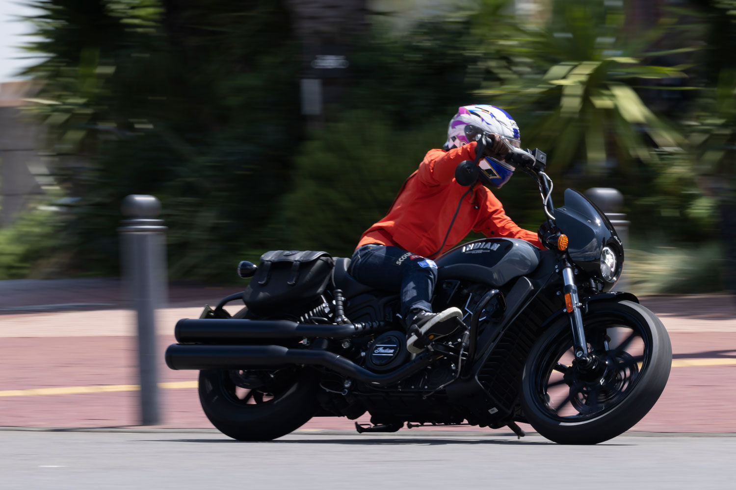 ダークなカスタムに潜む知性 Indian Scout Rogueのすべて 【漆黒の駿馬 インディアン・スカウト ローグの世界＜AD＞】 - webCG