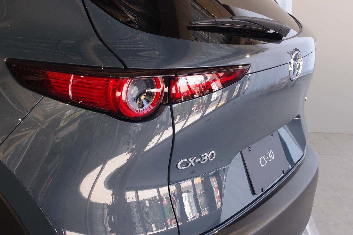「マツダCX-30」発表会の会場から 内装・外装など27枚 【画像・写真】 - webCG
