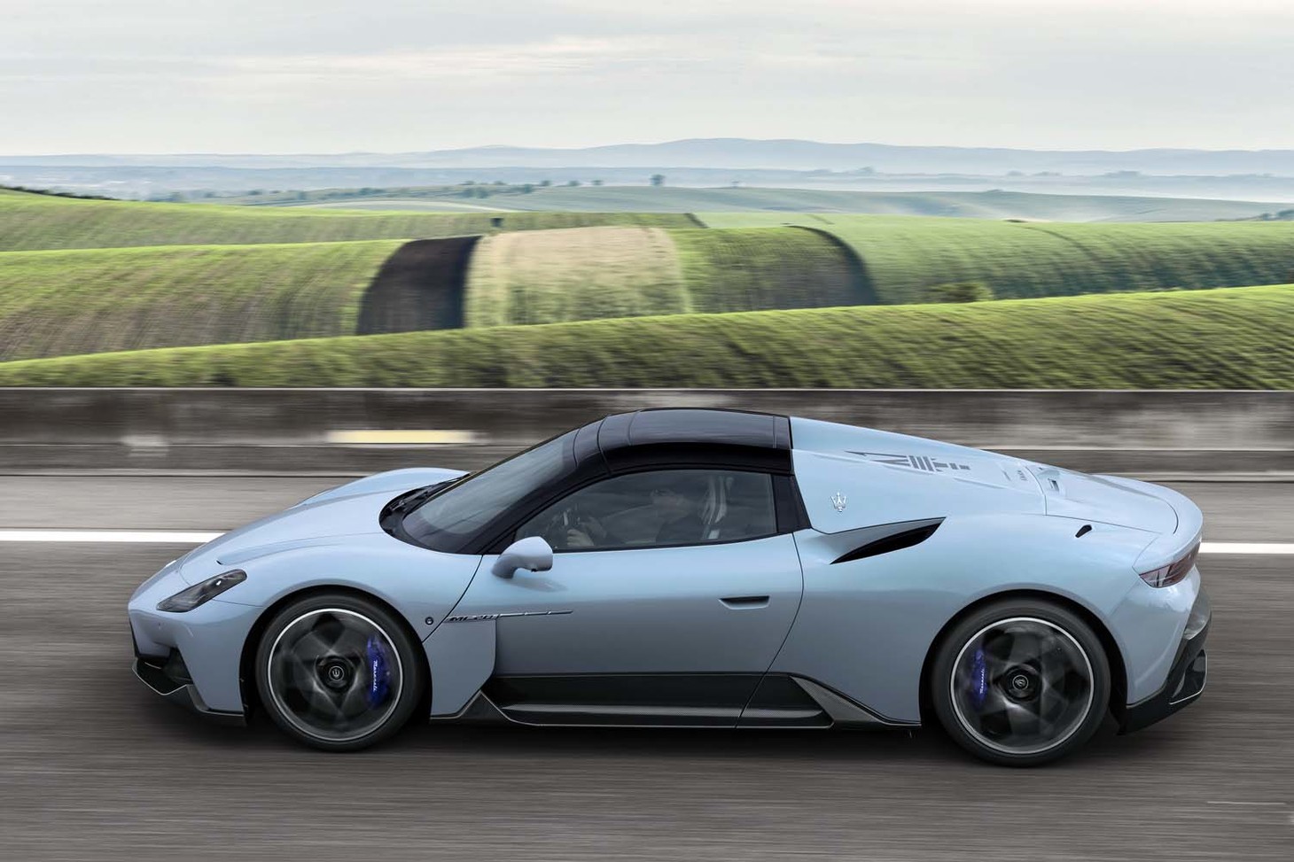 マセラティMC20チェロ 内装・外装など27枚 【画像・写真】 - webCG