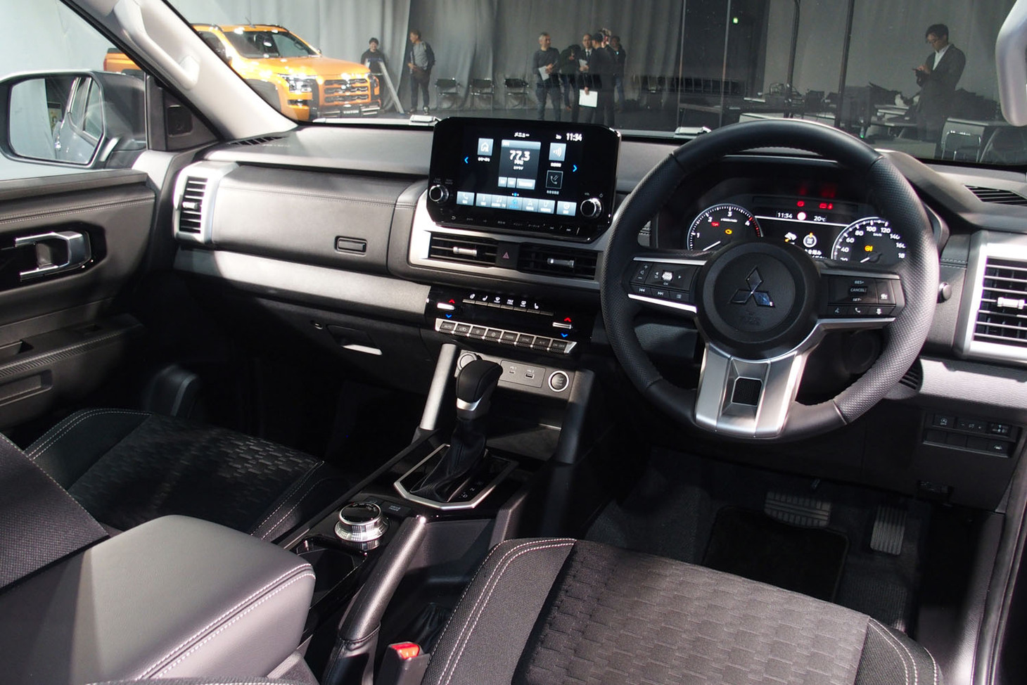 三菱トライトン 内装・外装など80枚 【画像・写真】 - webCG