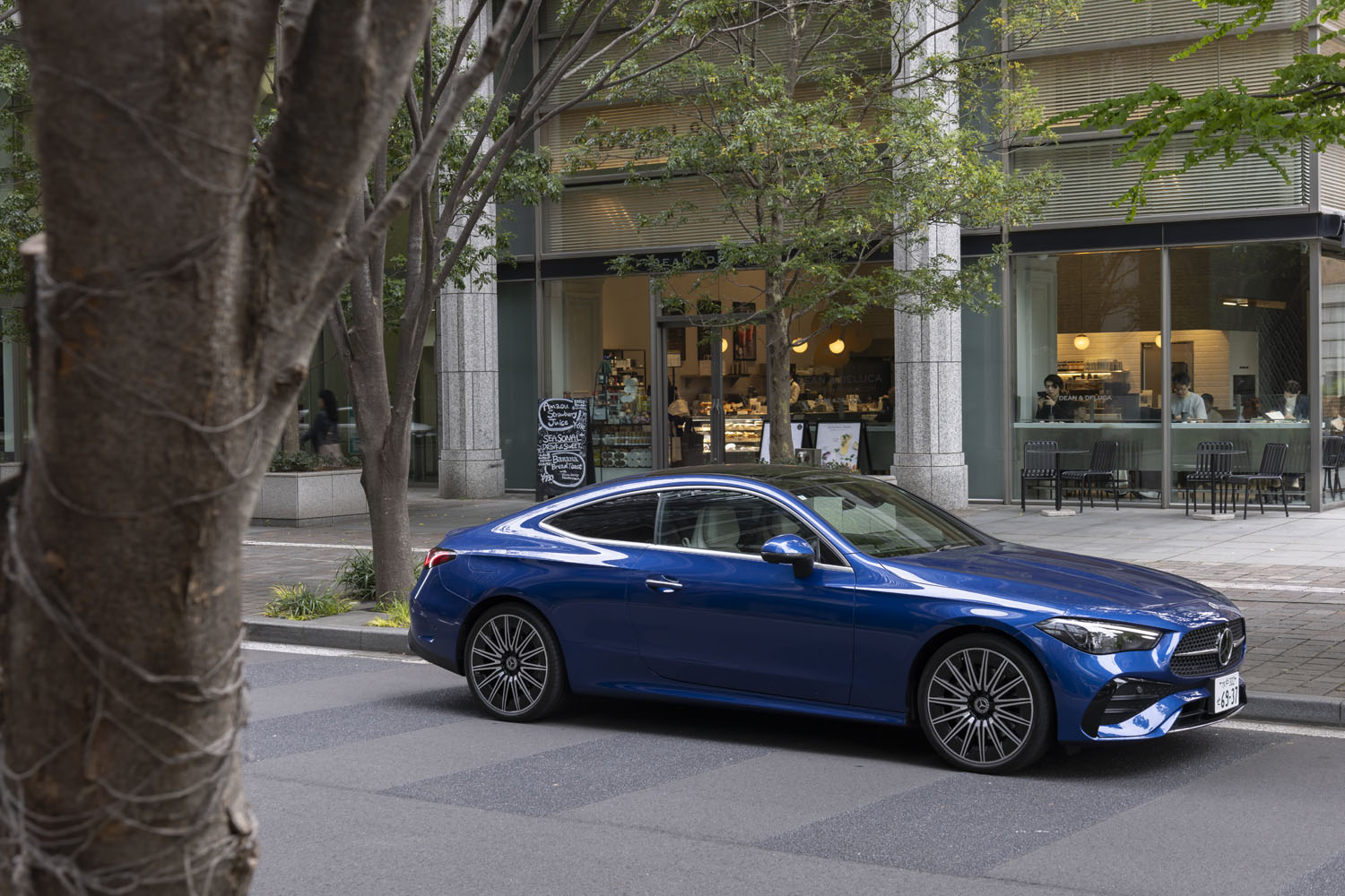 メルセデス・ベンツCLE クーペで至福のぜいたくを堪能する 【メルセデス流“王道のクーペ”がかなえる世界＜AD＞】 - webCG