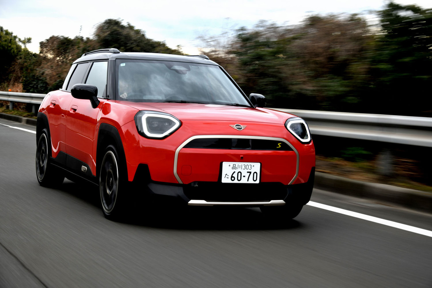 MINIエースマン／テスラ・モデルY／メルセデス・マイバッハEQS SUV【試乗記】 の画像32枚 - webCG