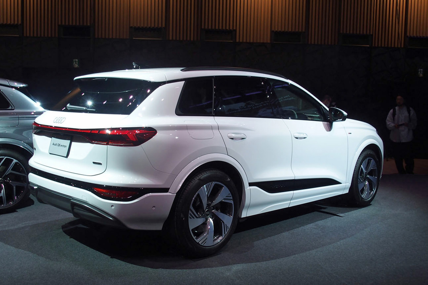 アウディQ6 e-tron 内装・外装など67枚 【画像・写真】 - webCG