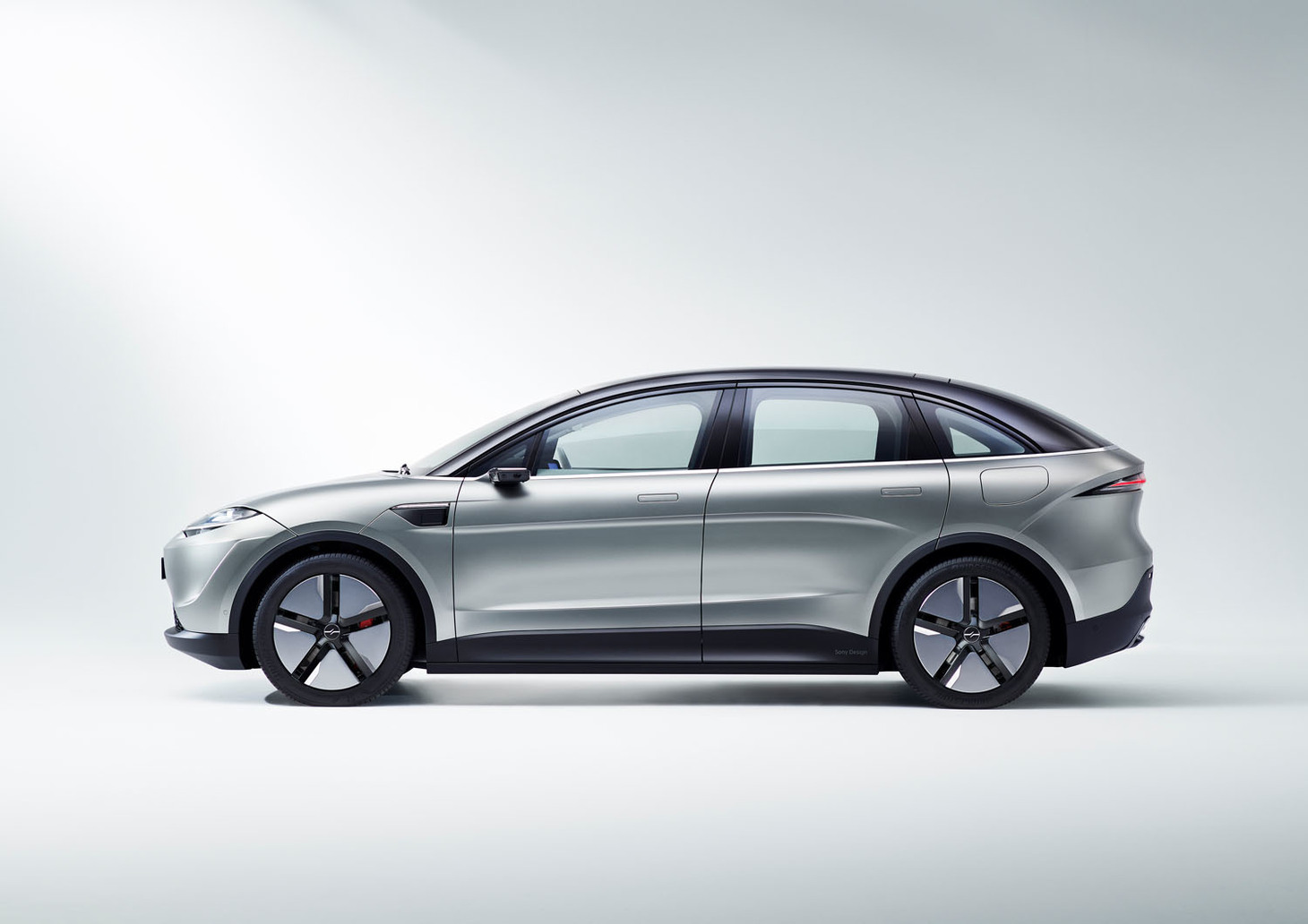 ソニーがSUVタイプのEVコンセプトモデルを発表 【ニュース】 の画像5枚 - webCG