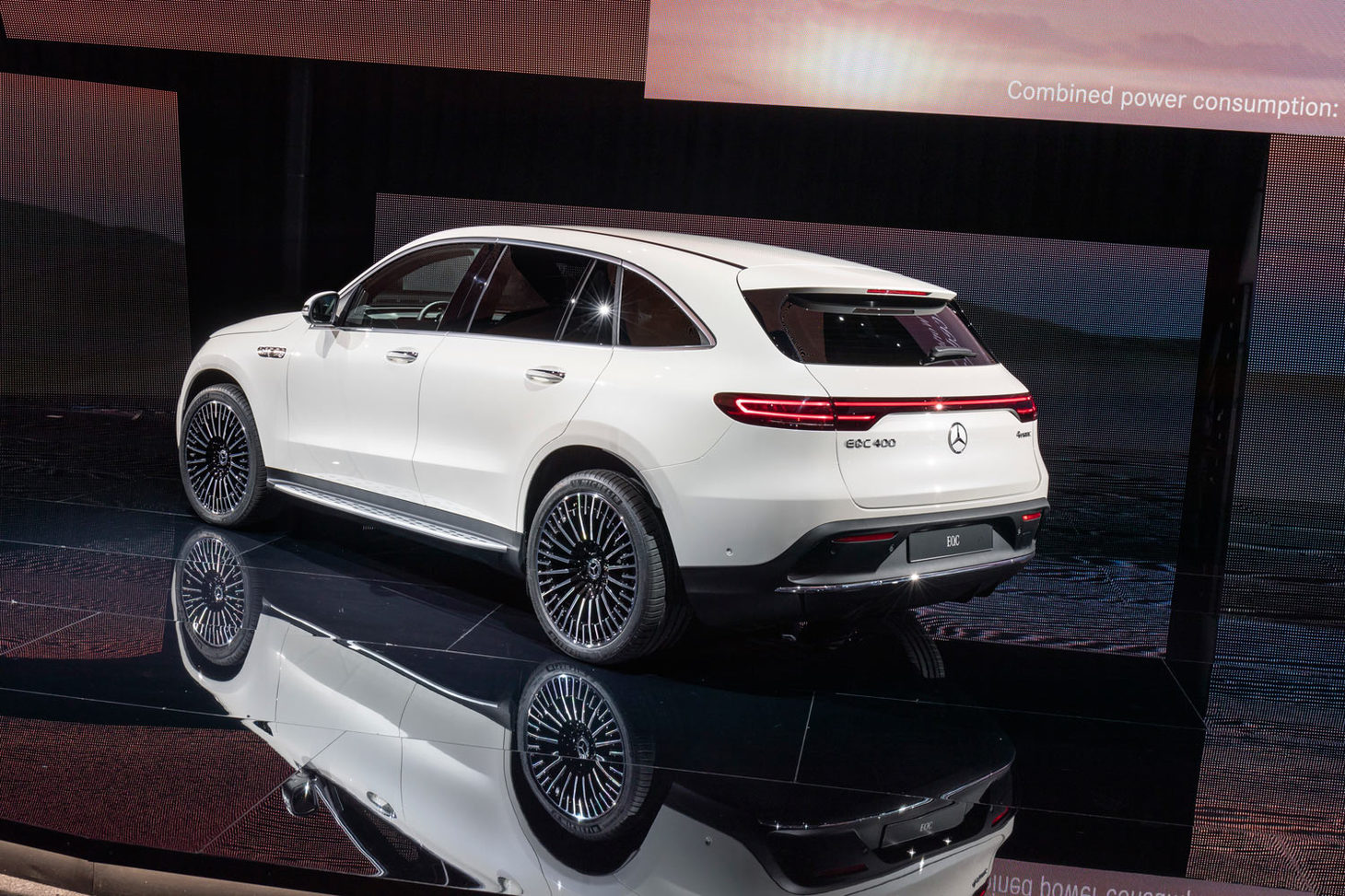 メルセデス・ベンツEQC ビジュアル44枚 【画像・写真】 - webCG