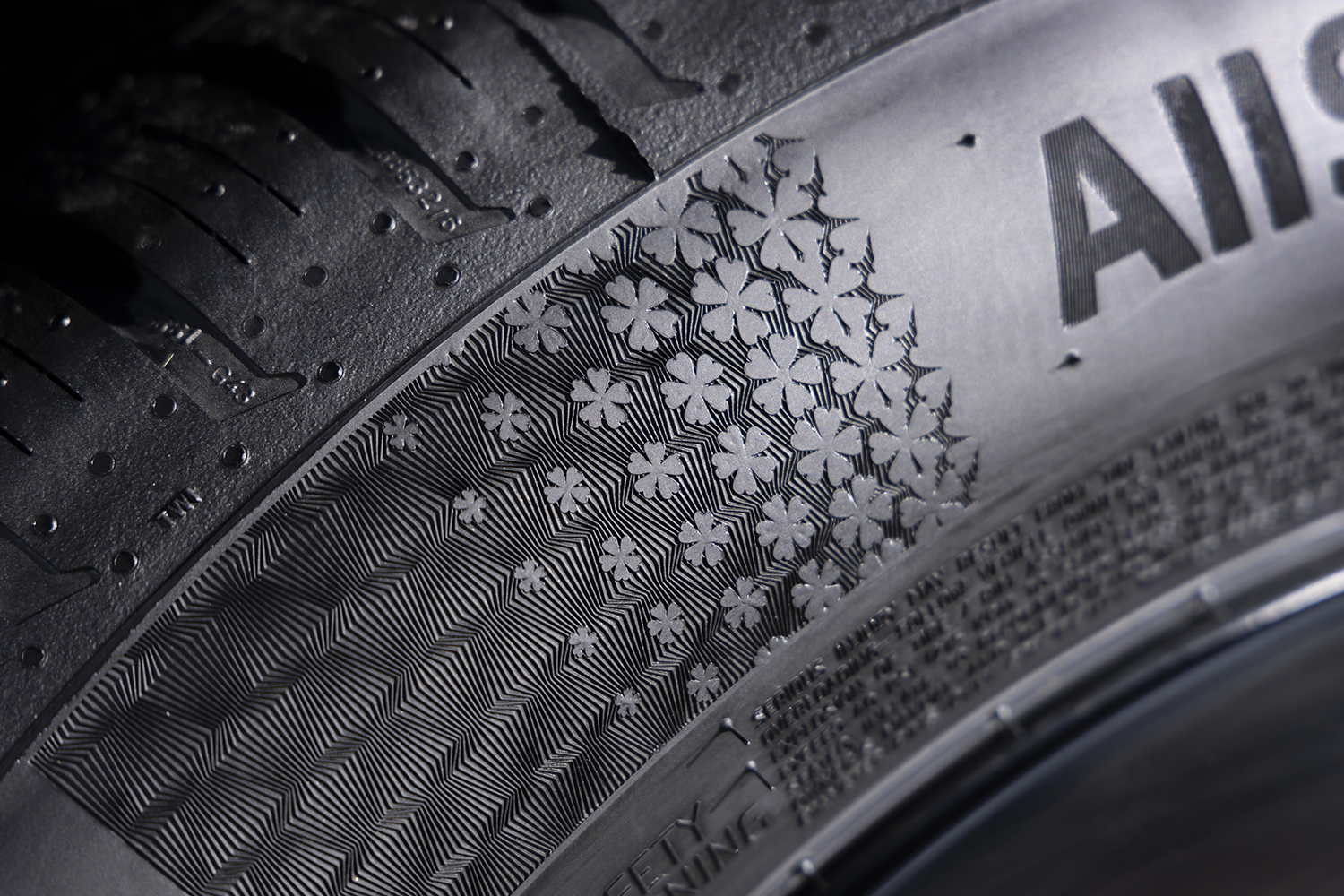 試せば分かるドイツの底力！ コンチネンタル「オールシーズン・コンタクト2」で雪道に挑む 【2024 Spring webCGタイヤセレクション＜AD＞】 - webCG