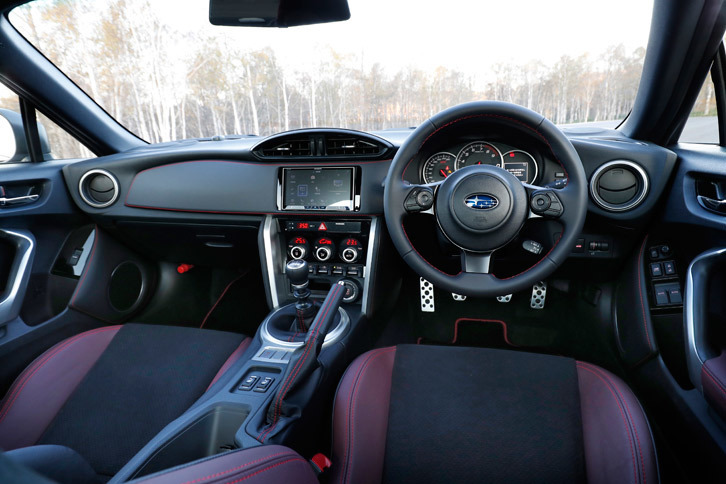 スバルBRZ STI Sport（FR/6MT）／レガシィB4リミテッド（4WD/CVT）【試乗記】 の画像24枚 - webCG