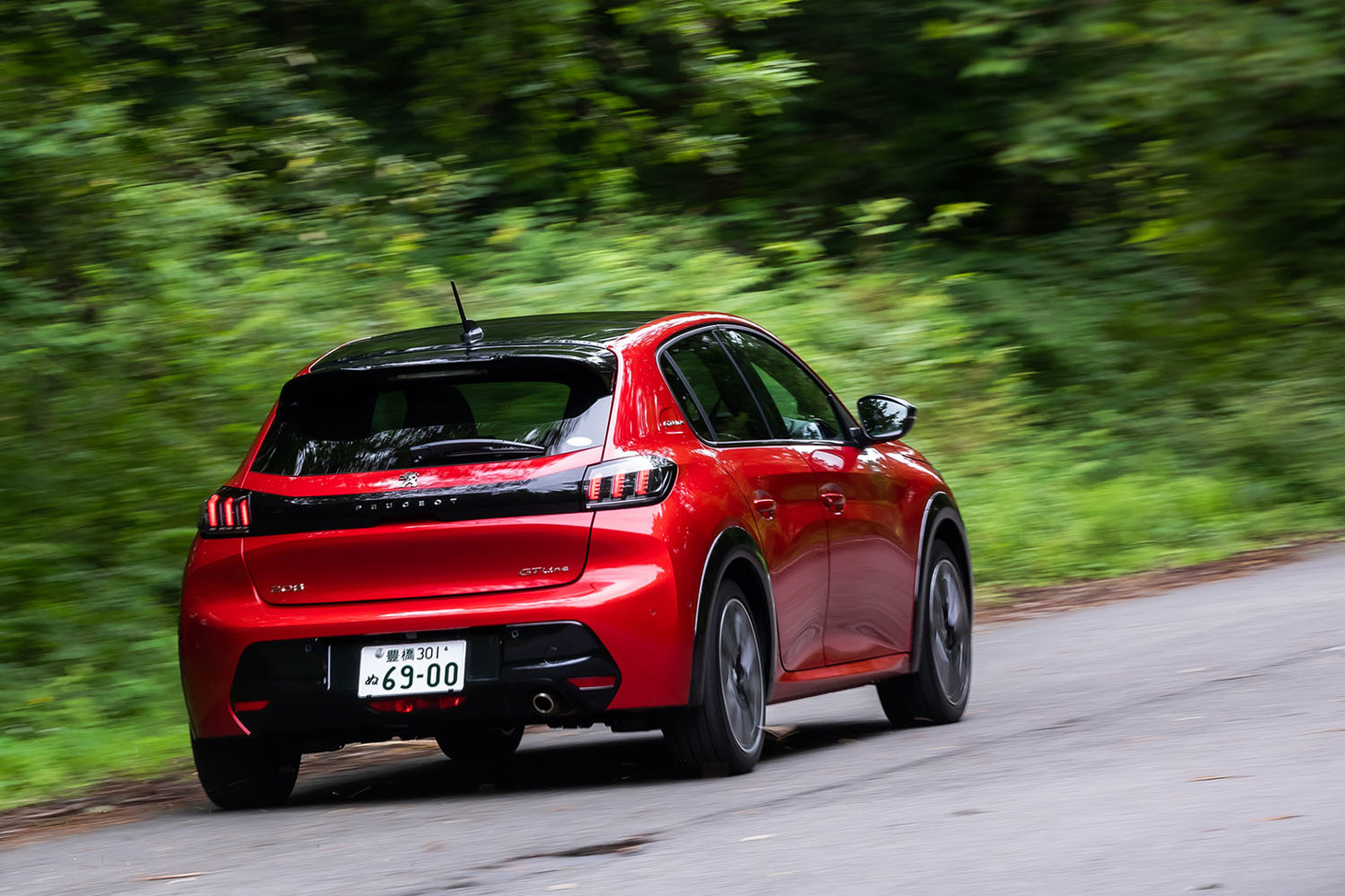 プジョー208 GTライン（FF/8AT）【試乗記】 の画像21枚 - webCG