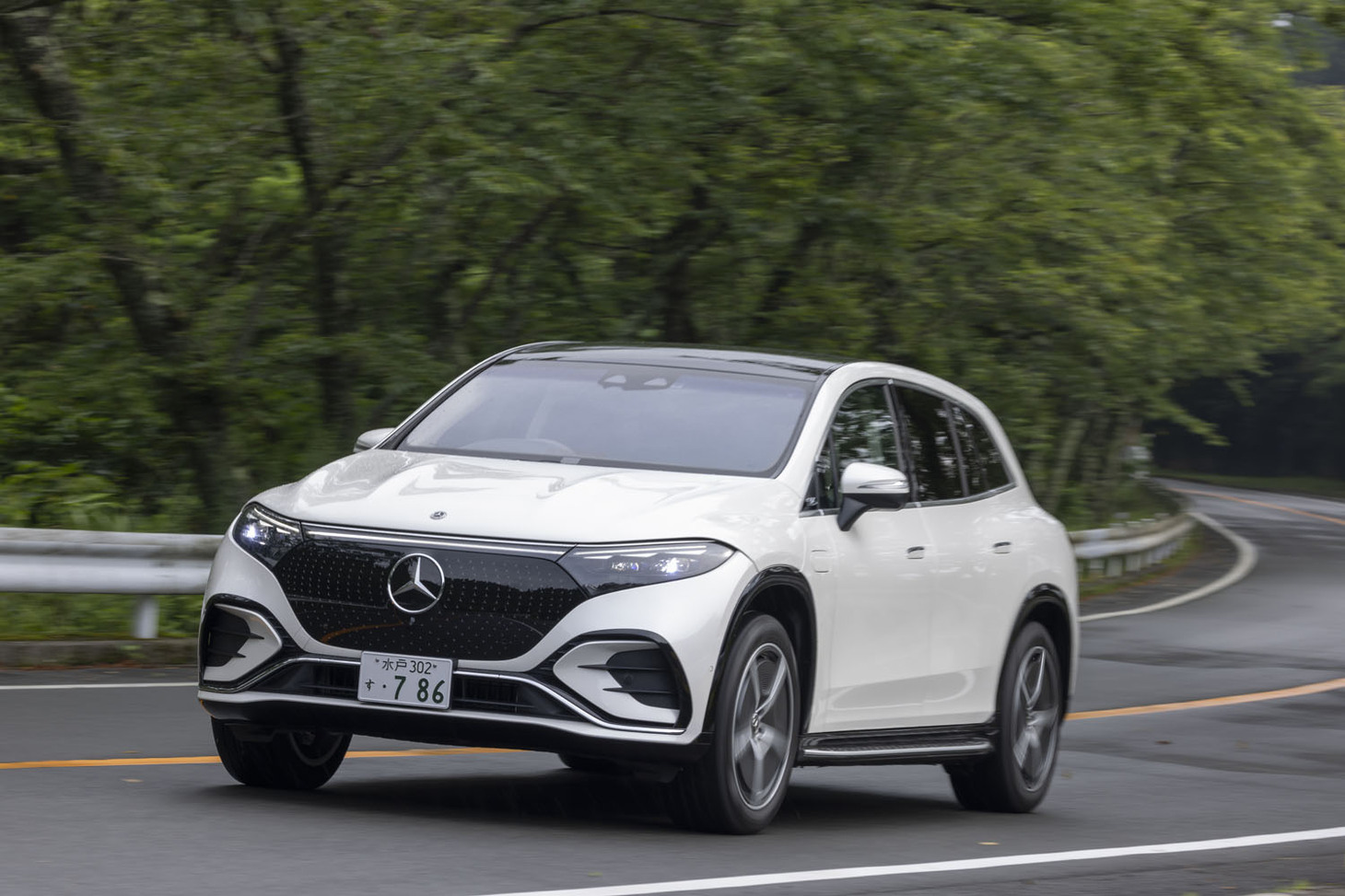 メルセデス・ベンツEQS450 4MATIC SUV（前編） の画像12枚 - webCG