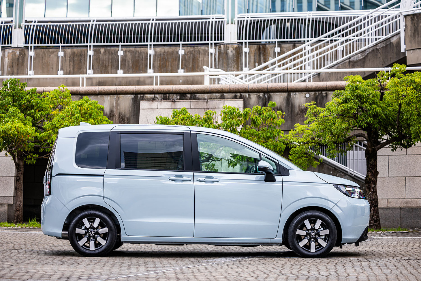 ホンダ・フリードe：HEVクロスター（4WD）／フリードe：HEVエアーEX（FF）【試乗記】 の画像22枚 - webCG