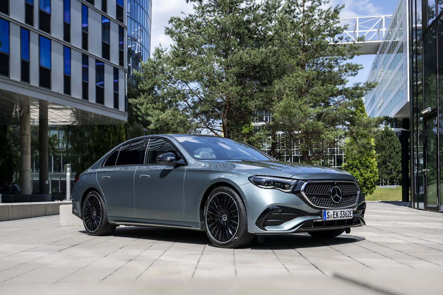 メルセデス・ベンツE200／E220d 4MATIC／E400e 4MATIC【海外試乗記】 確たる存在感 - webCG