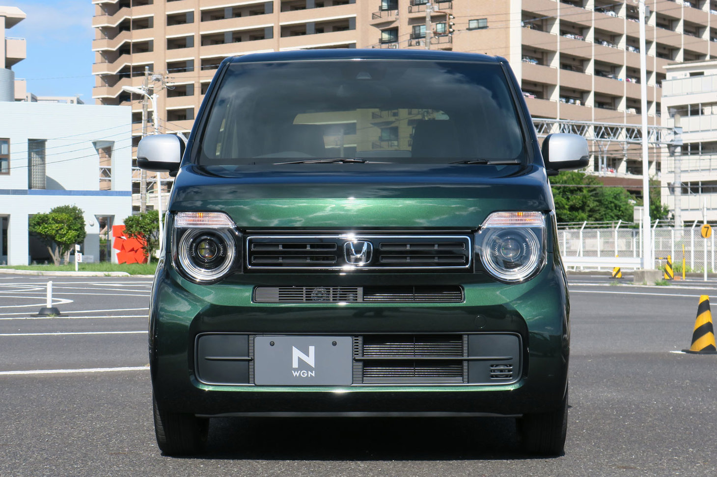 ホンダN-WGN Lスタイル＋ ビター／N-WGNカスタムL・ターボ／N-WGN L 内装・外装など48枚 【画像・写真】 - webCG