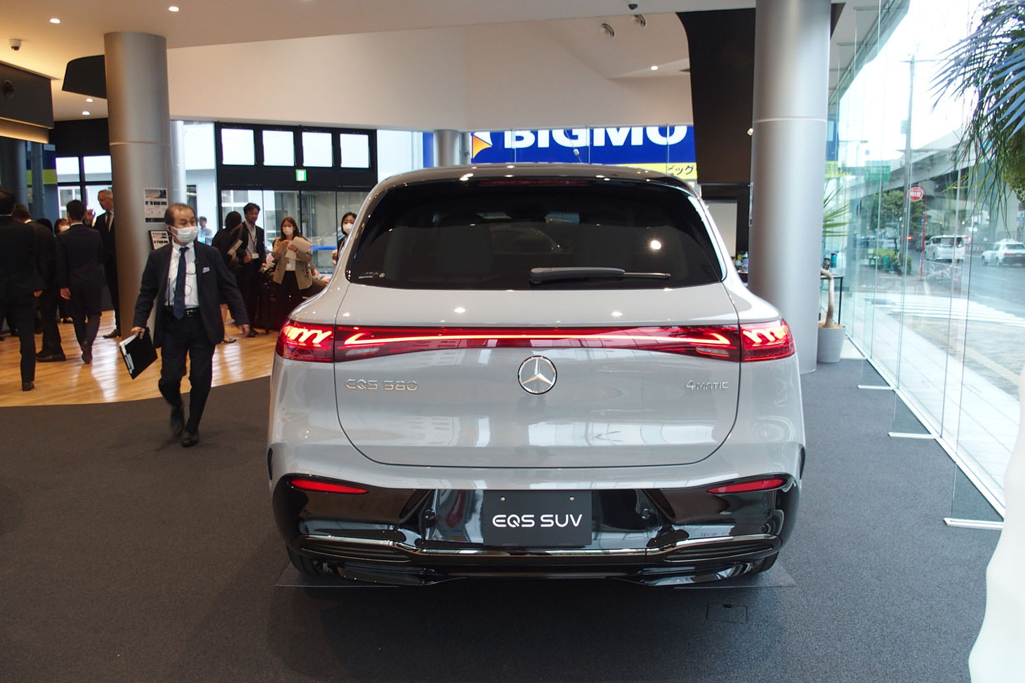 メルセデス・ベンツEQS SUV 内装・外装など72枚 【画像・写真】 - webCG