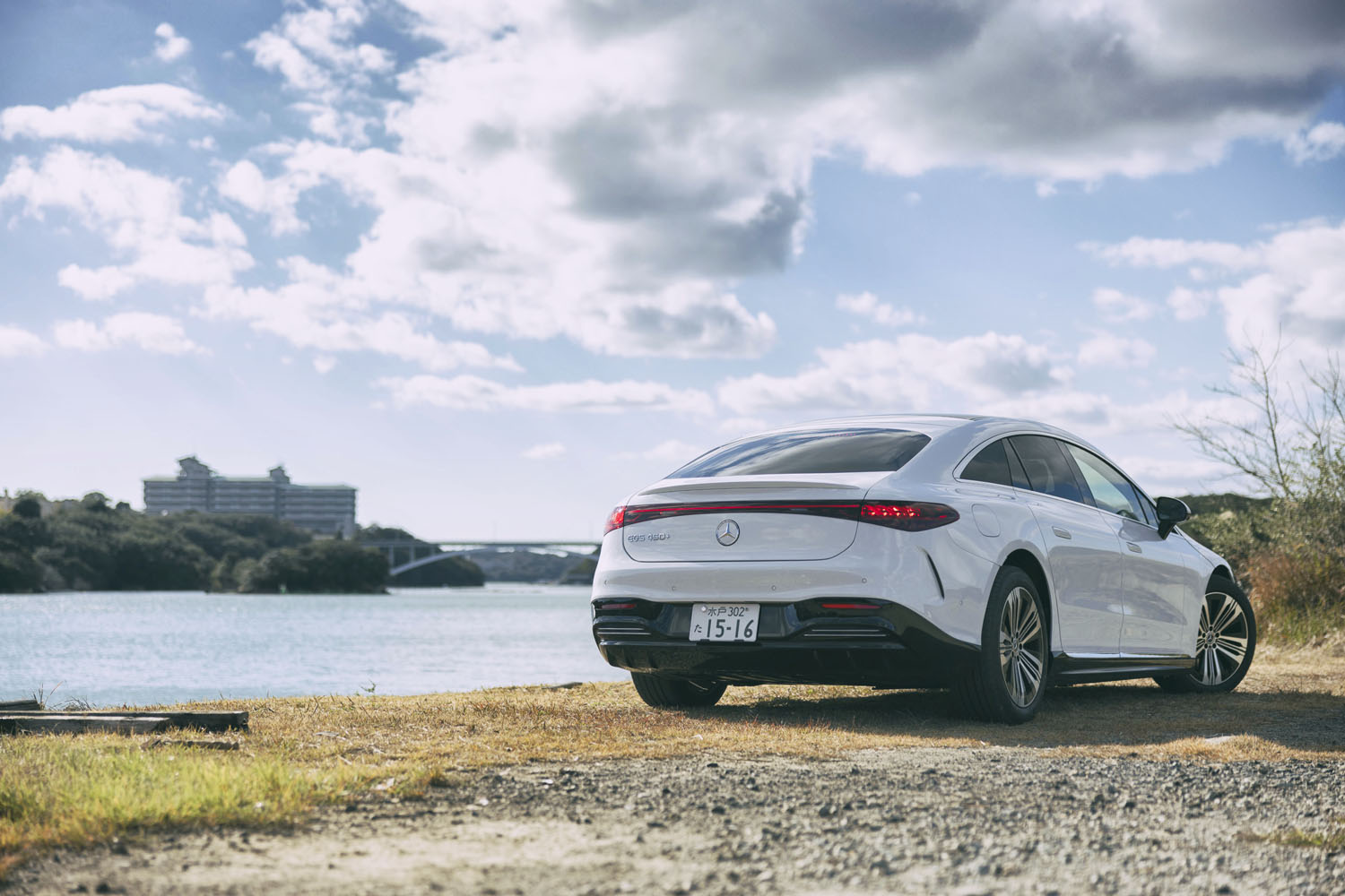 新しい「メルセデス・ベンツ EQS」で真のラグジュアリーを堪能する 【メルセデスの高級サルーン EQSに乗るということ＜AD＞】 - webCG