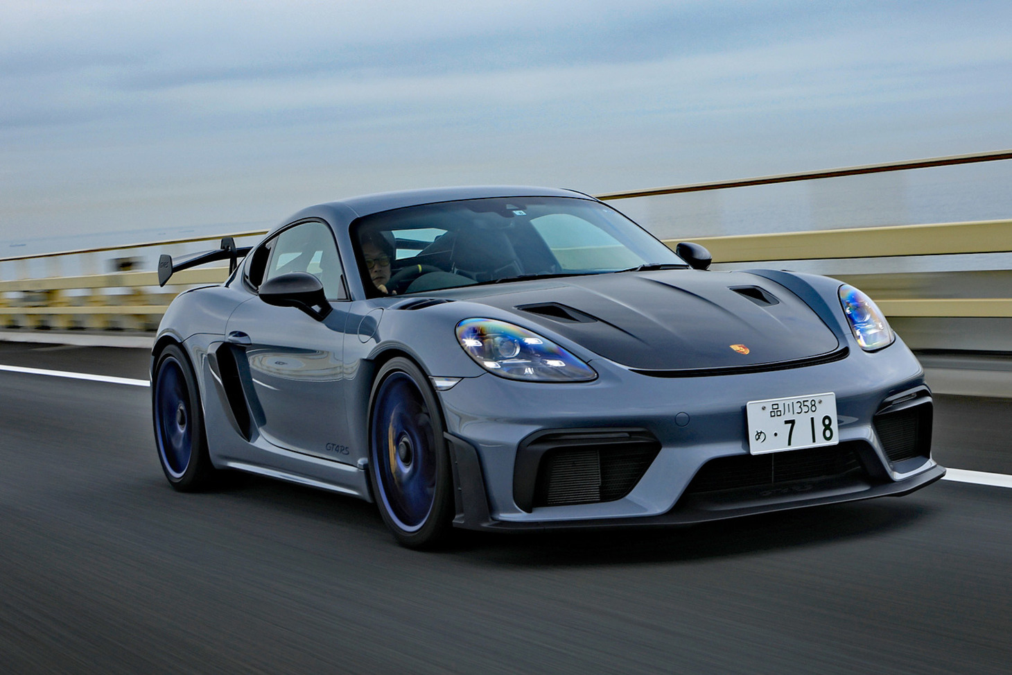 ポルシェ718ケイマンGT4 RS（MR/7AT）【試乗記】 “Renn Sport”の名は伊達じゃない - webCG